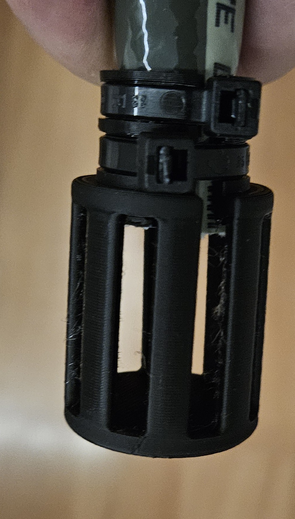 Aquarium Hose Water Diffuser / Filter by Dąbal | Download free STL ...