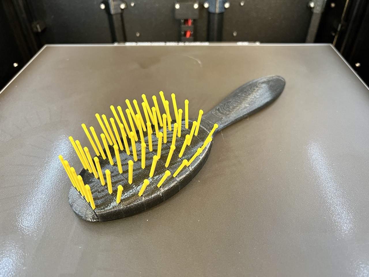 3D-Printed Everyday Hairbrush: Functional and Aesthetic par Lucky ...