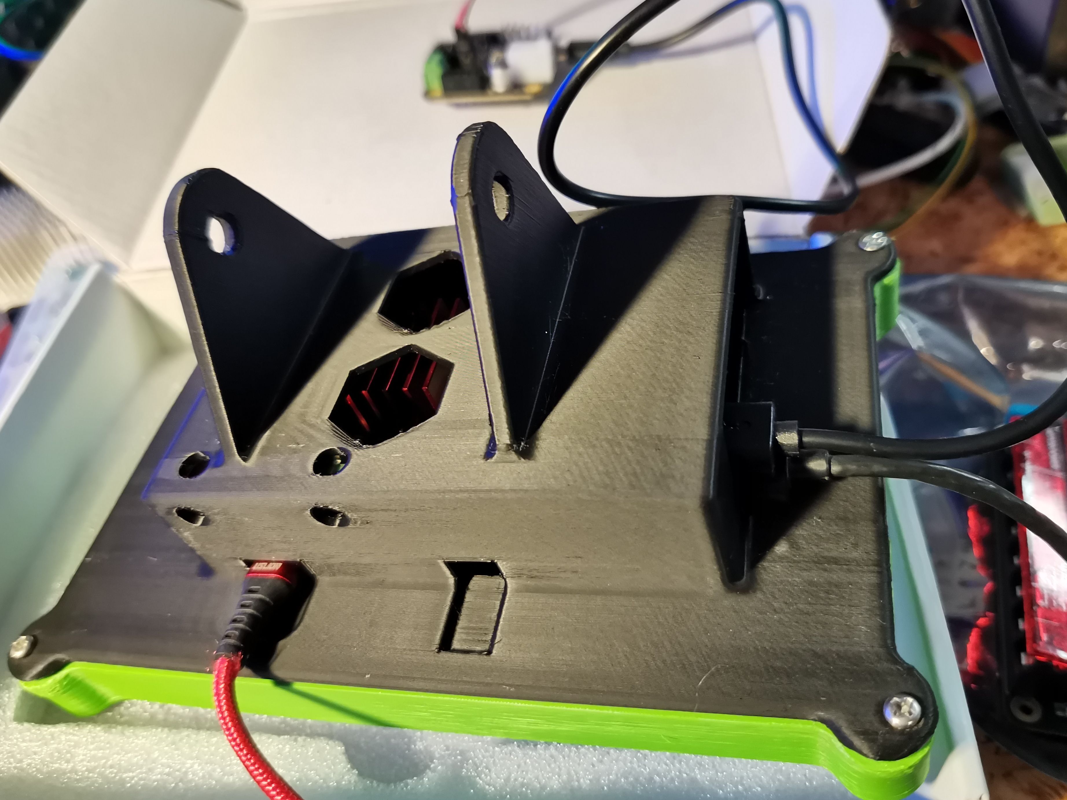 Pi4b-7 inch touch screen case by echt | Download free STL model ...