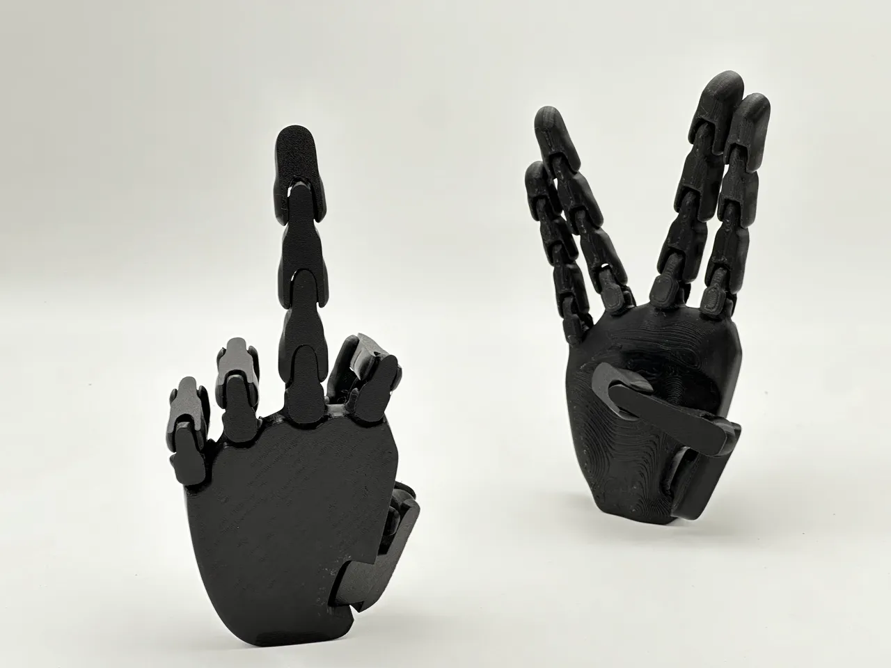 Poseable articulated hand model by Michael Wycoff | Download free STL ...
