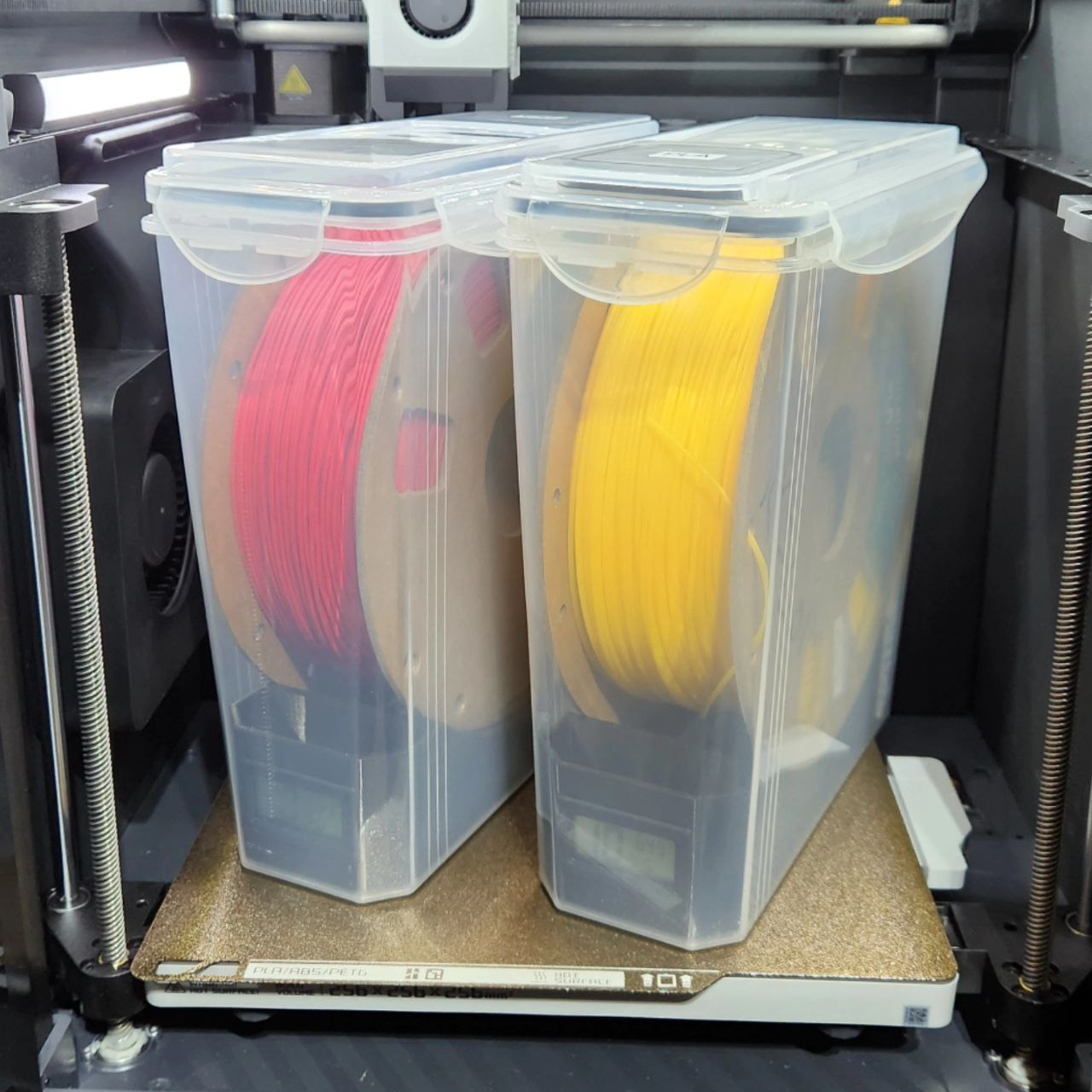 Air Tight Spool Holder w/ Hygrometer by JRK Prints | Download free STL ...