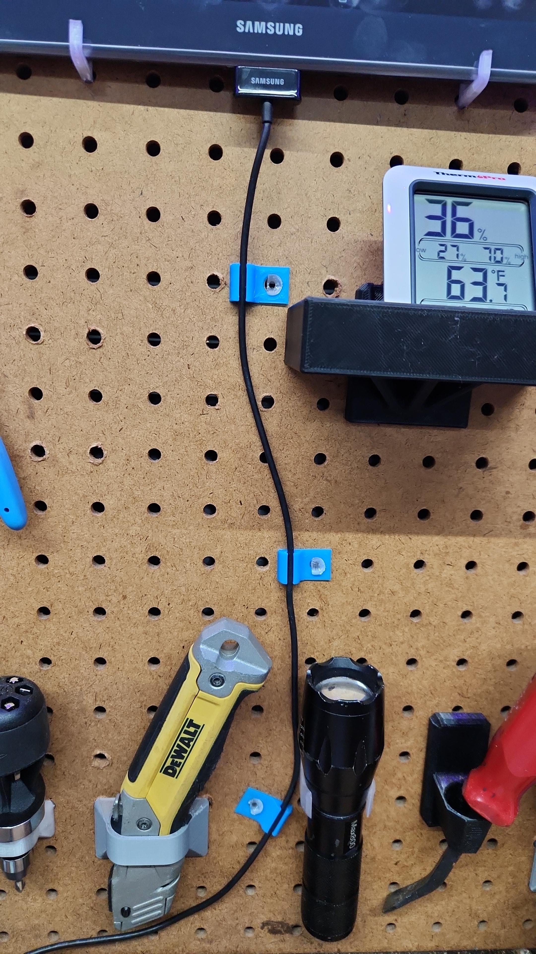 Pegboard Cable Routing - Parametric by enahs | Download free STL model ...