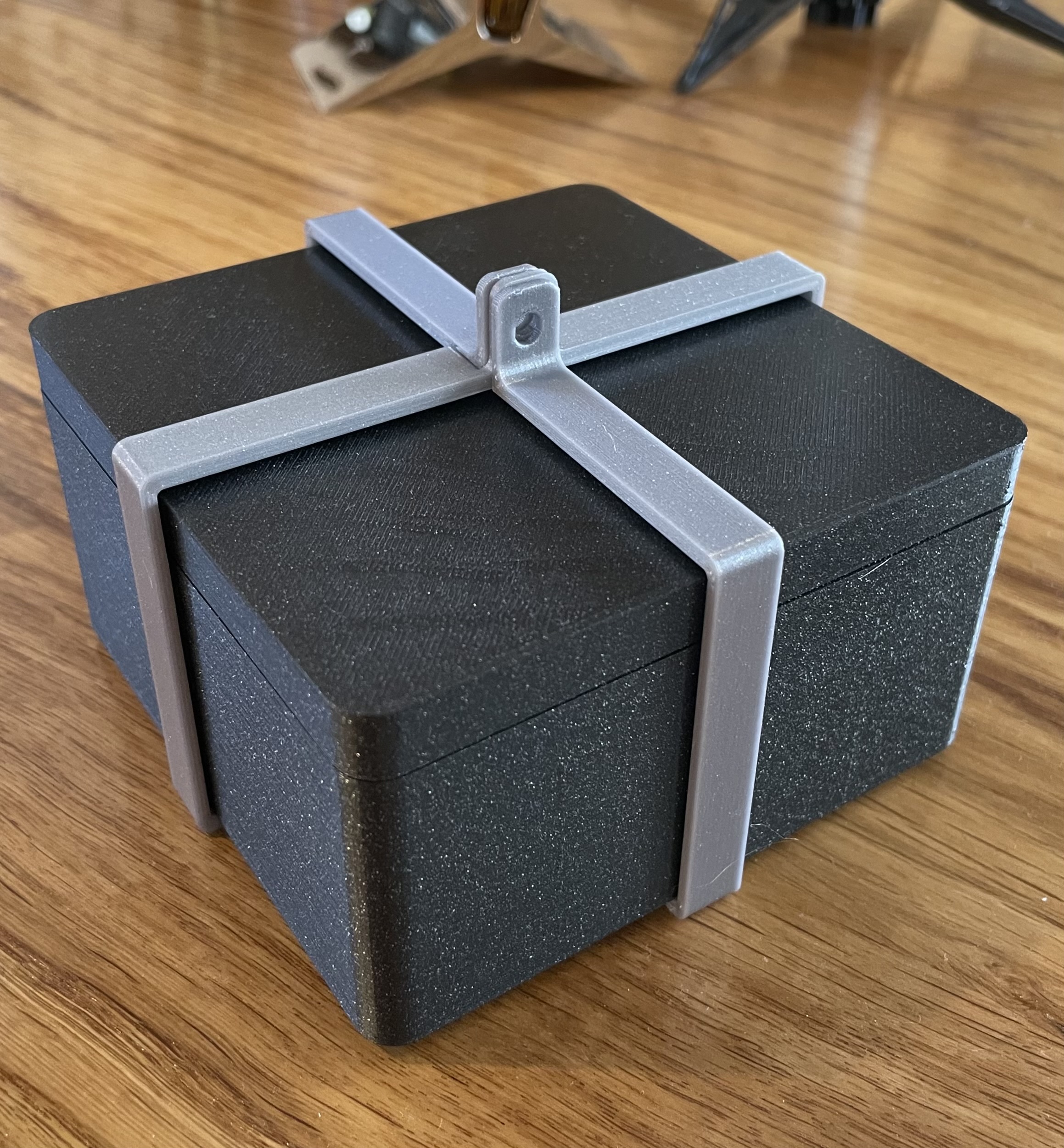Lockable Gift Box by pixelwave | Download free STL model | Printables.com