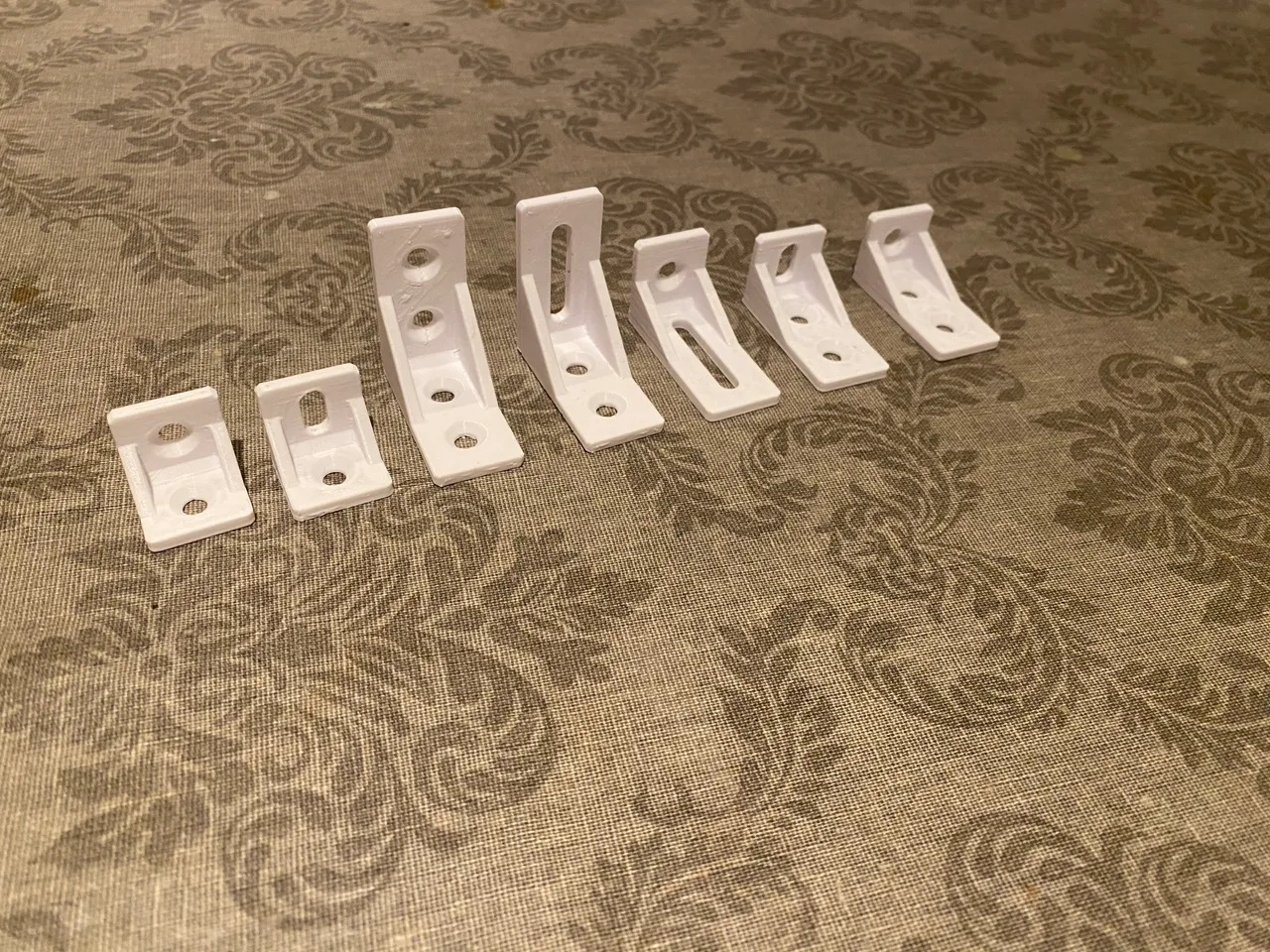 Updated: Bracket bundle: 14 L-brackets and 16 corner braces (3mm and ...