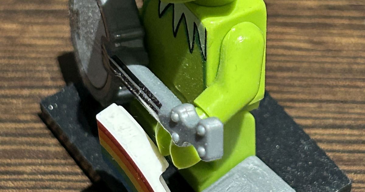 Lego - Muppet Mini Figure Base Plate- Kermit by Stefan T. | Download ...