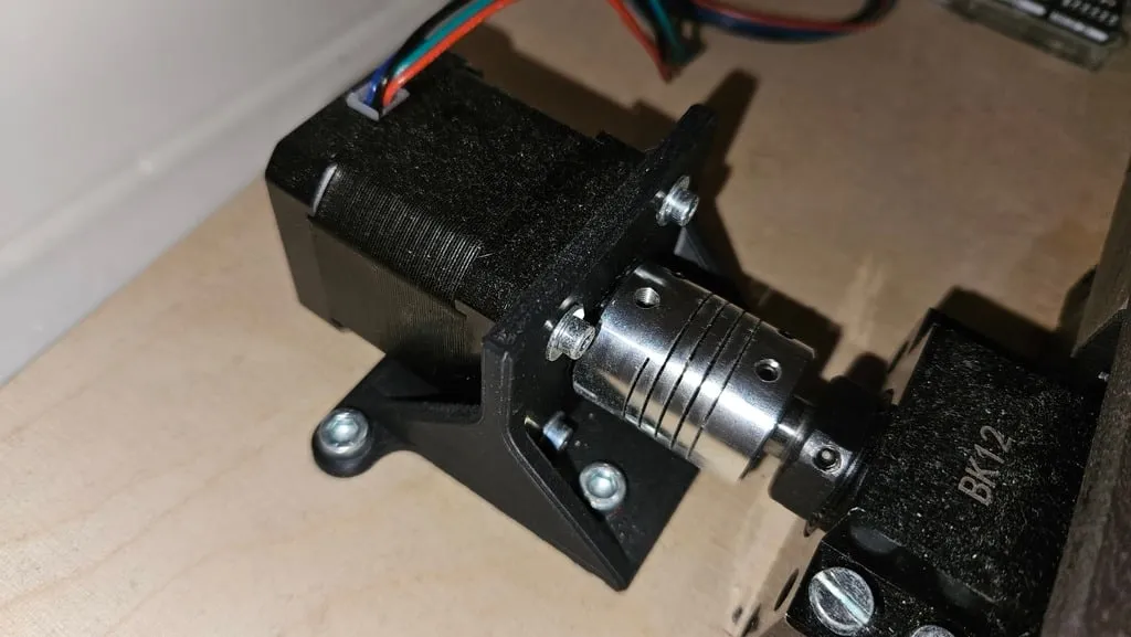 Nema 17 stepper motor mount by Gxrkensalat | Download free STL model ...