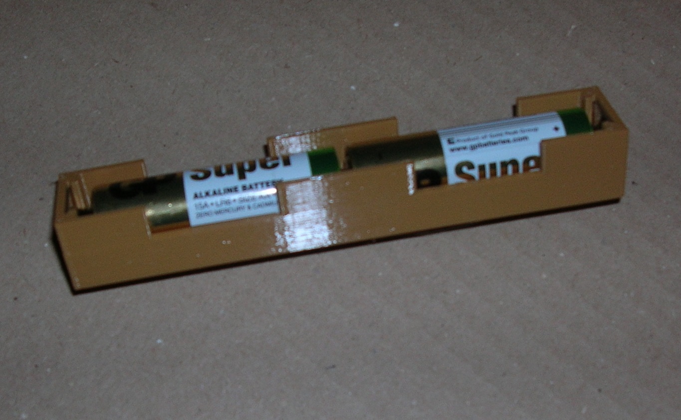 Battery box for two 1.5V AA batteries in series connection - placed in ...