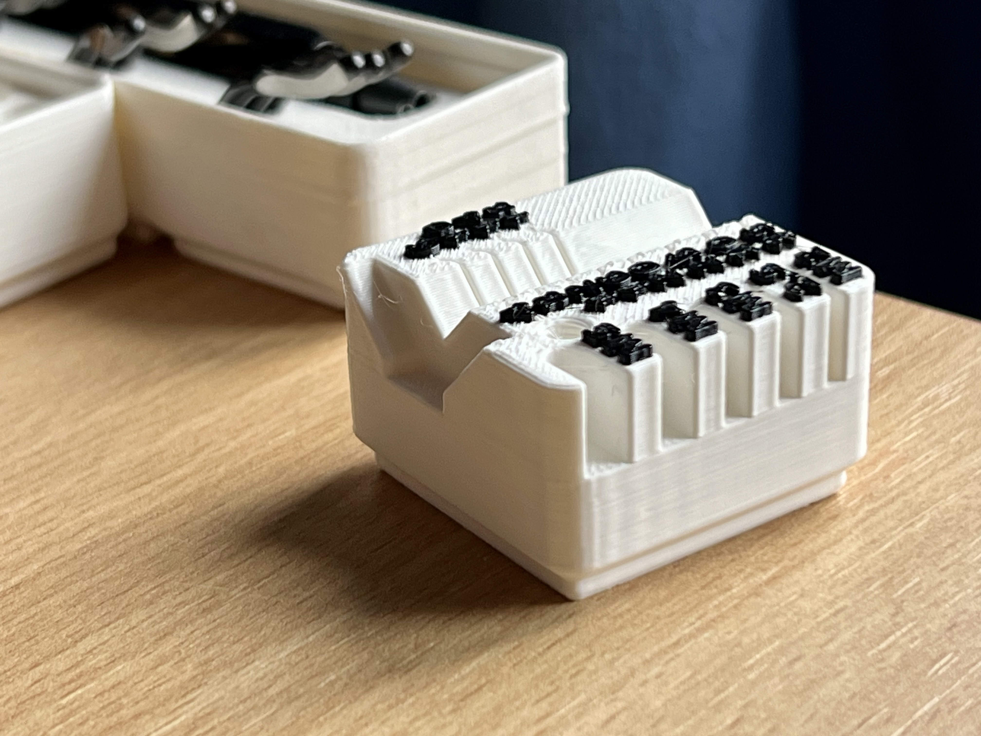 Gridfinity Screw Measure Tool, 1x1 Tall Edition da The Manoeuvre | Scarica il modello STL ...