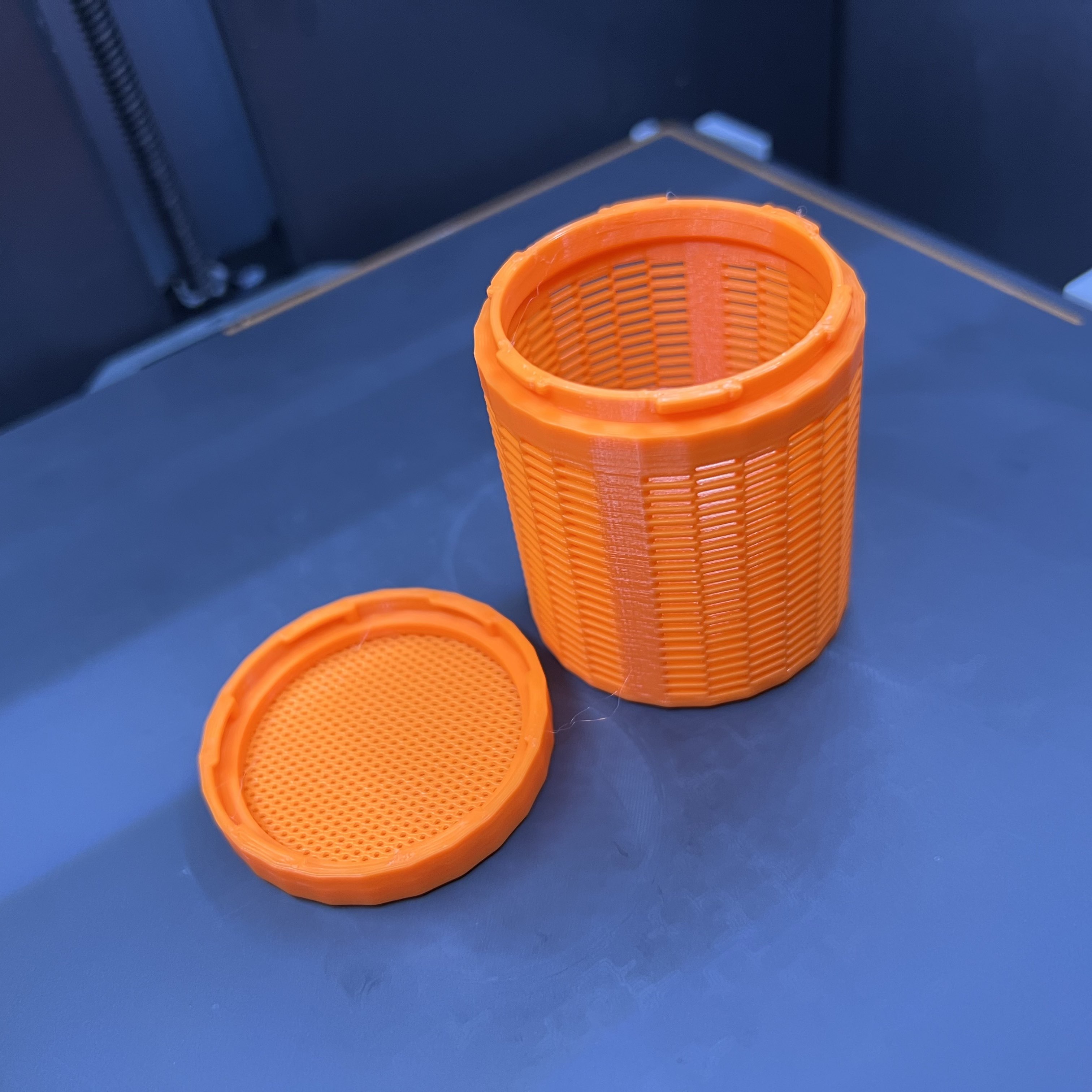 Knitted silica gel container by Kie | Download free STL model ...