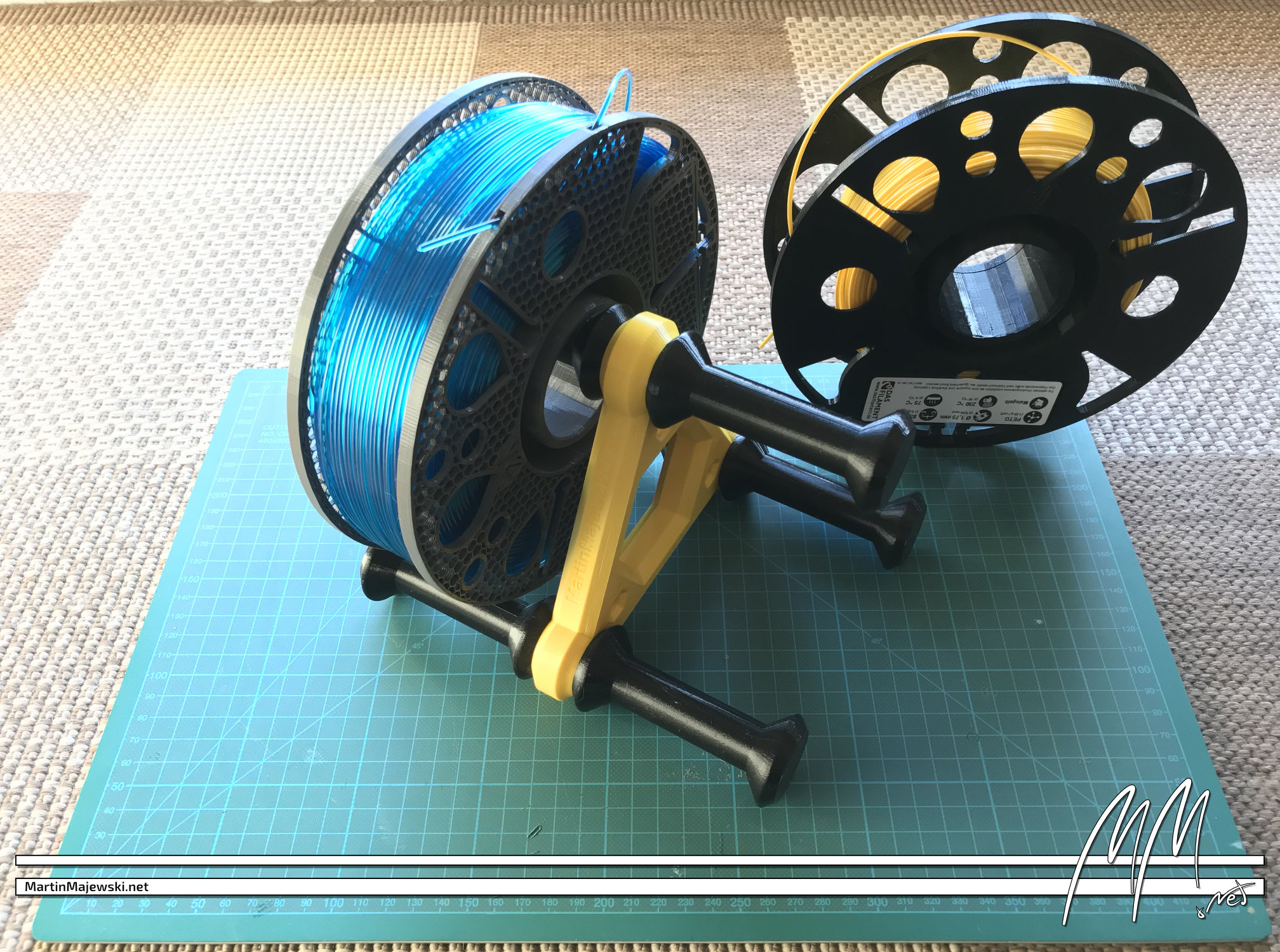 Simple Spool Holder Stand for Spool Holder Handle by Martin Majewski ...