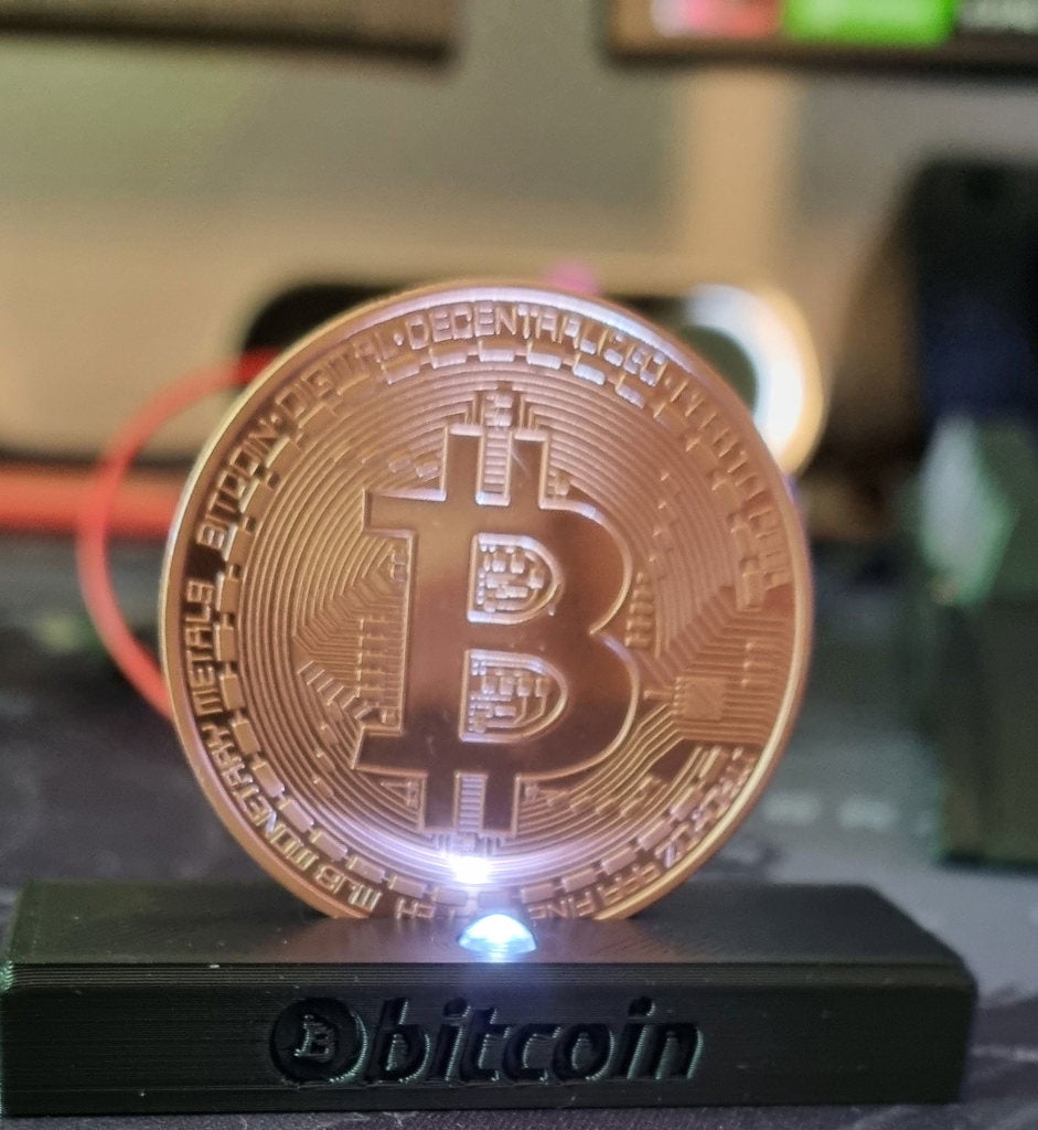 Bitcoin Monitor with LED by Exeu | Download free STL model | Printables.com