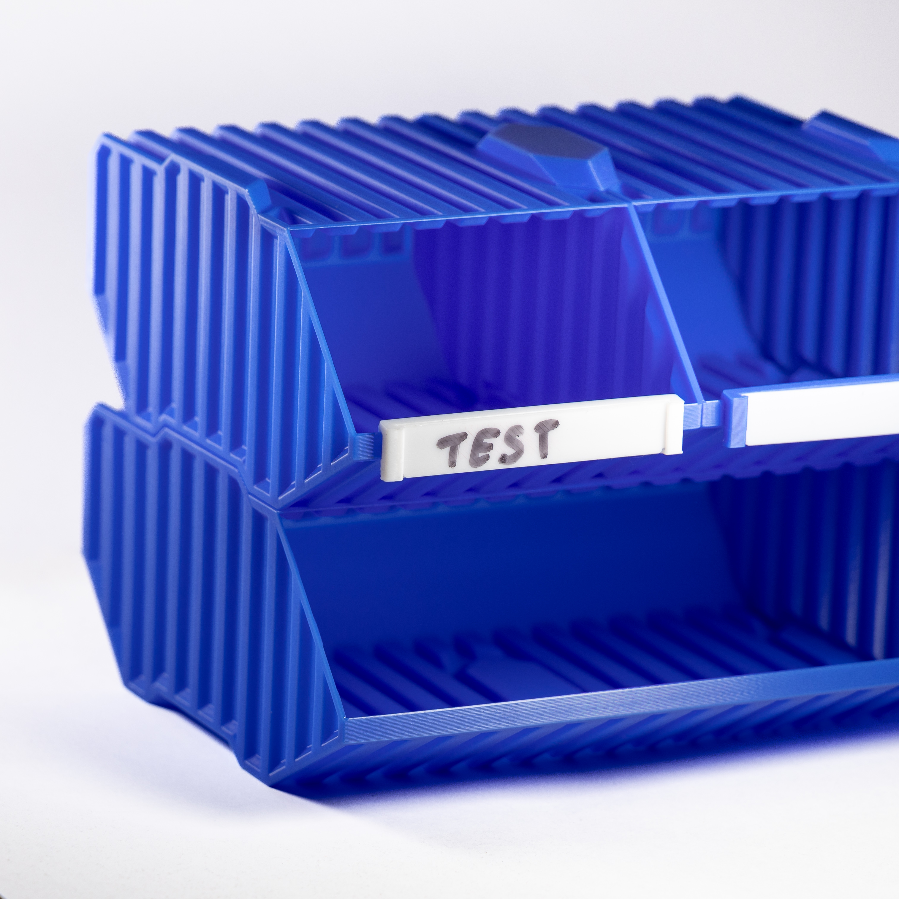 Stackable Modular Snap-Together Storage Containers von Dadido3 ...