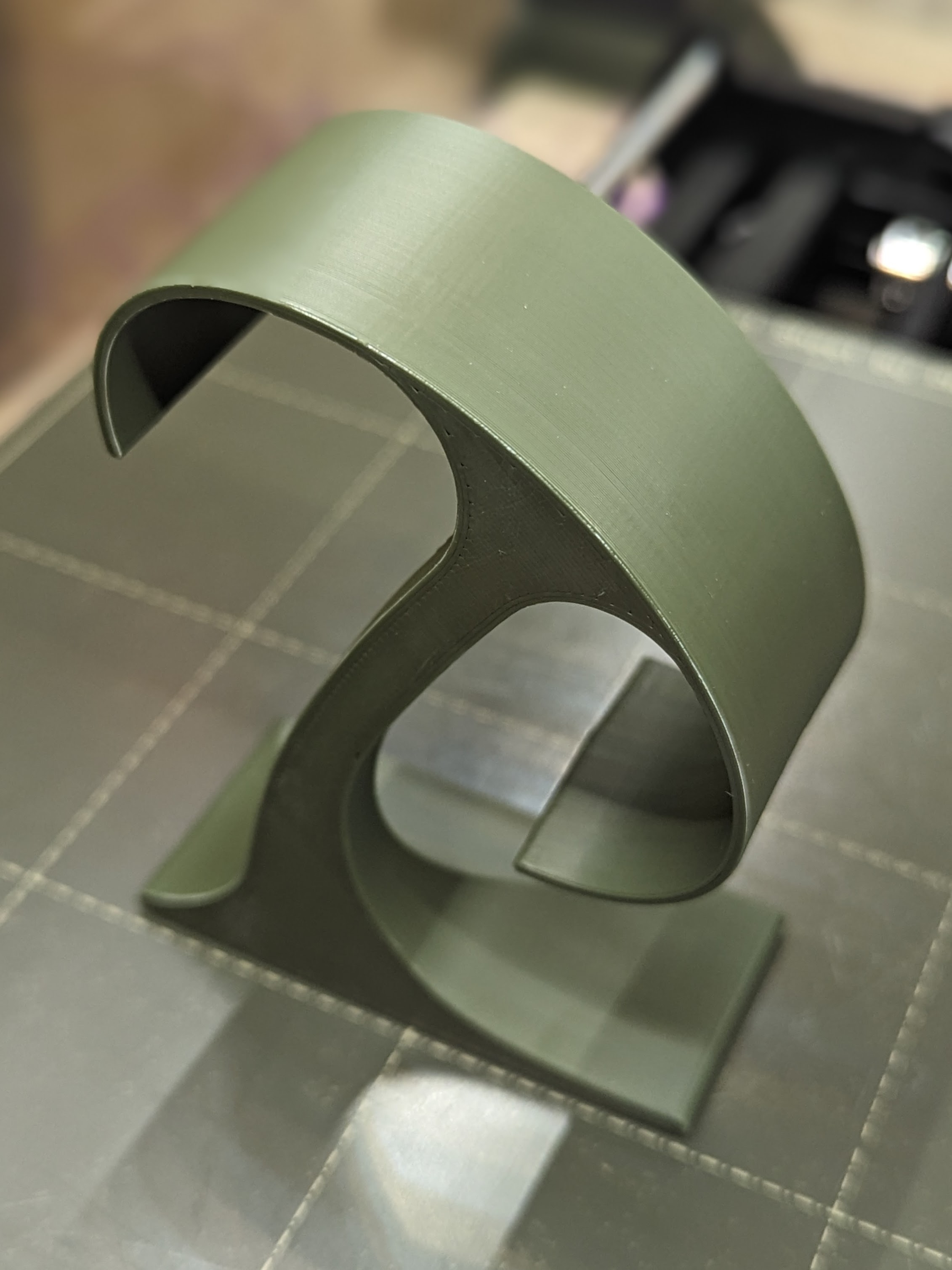 Minimalist Watch Stand with longer base by EvoGenius | Download free ...