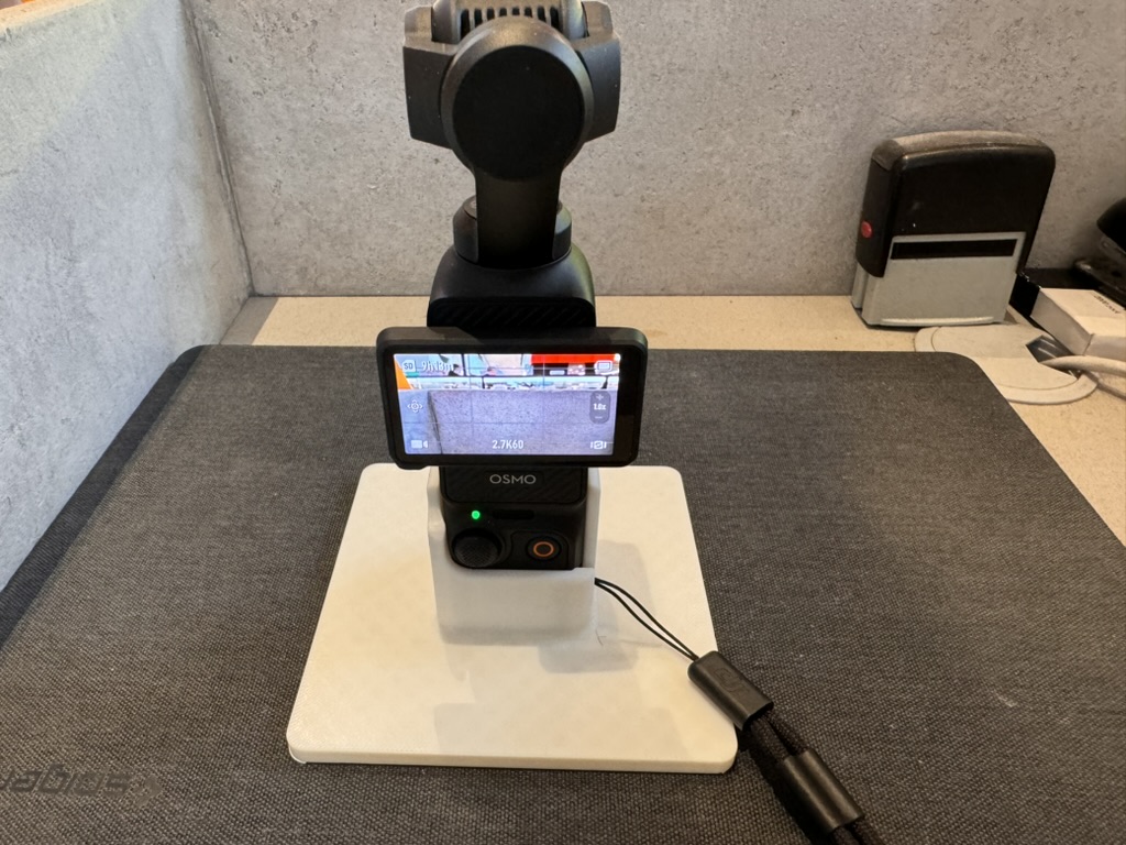 Dji osmo pocket 3 desktop stand by Keanu | Download free STL model ...