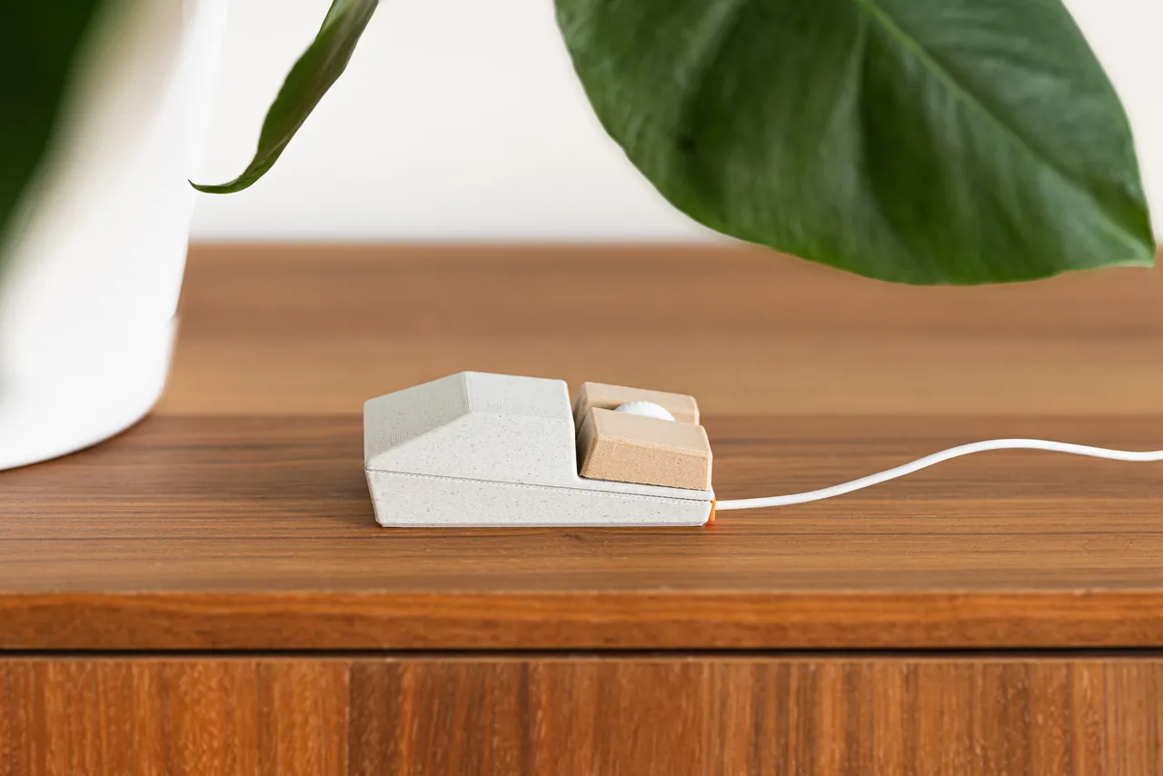 Logitech M100 Retro Case by Retron Print | Download free STL model ...