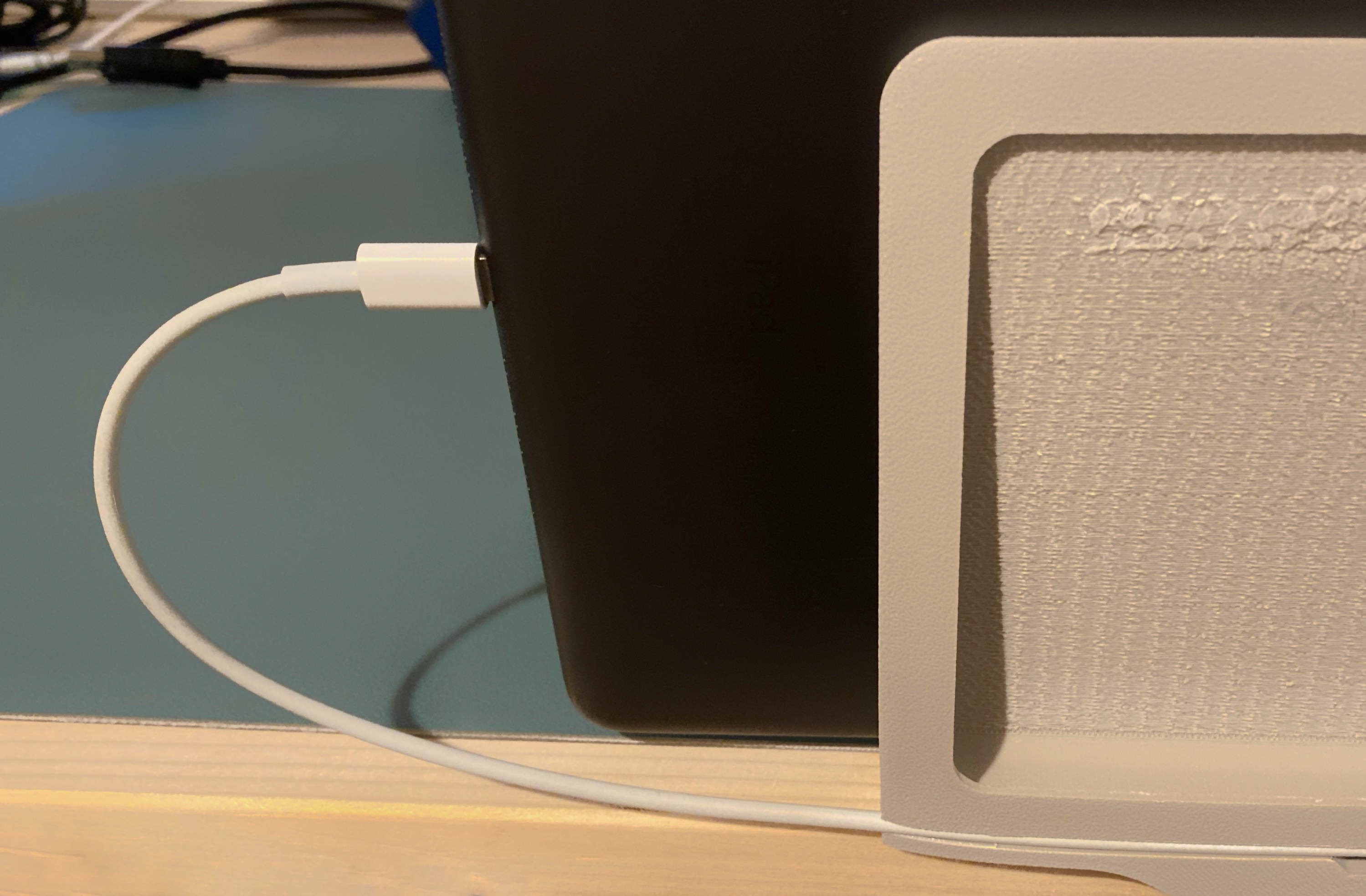 Tablet/Cellphone Stand for more Desktop Space by Proono | Download free ...