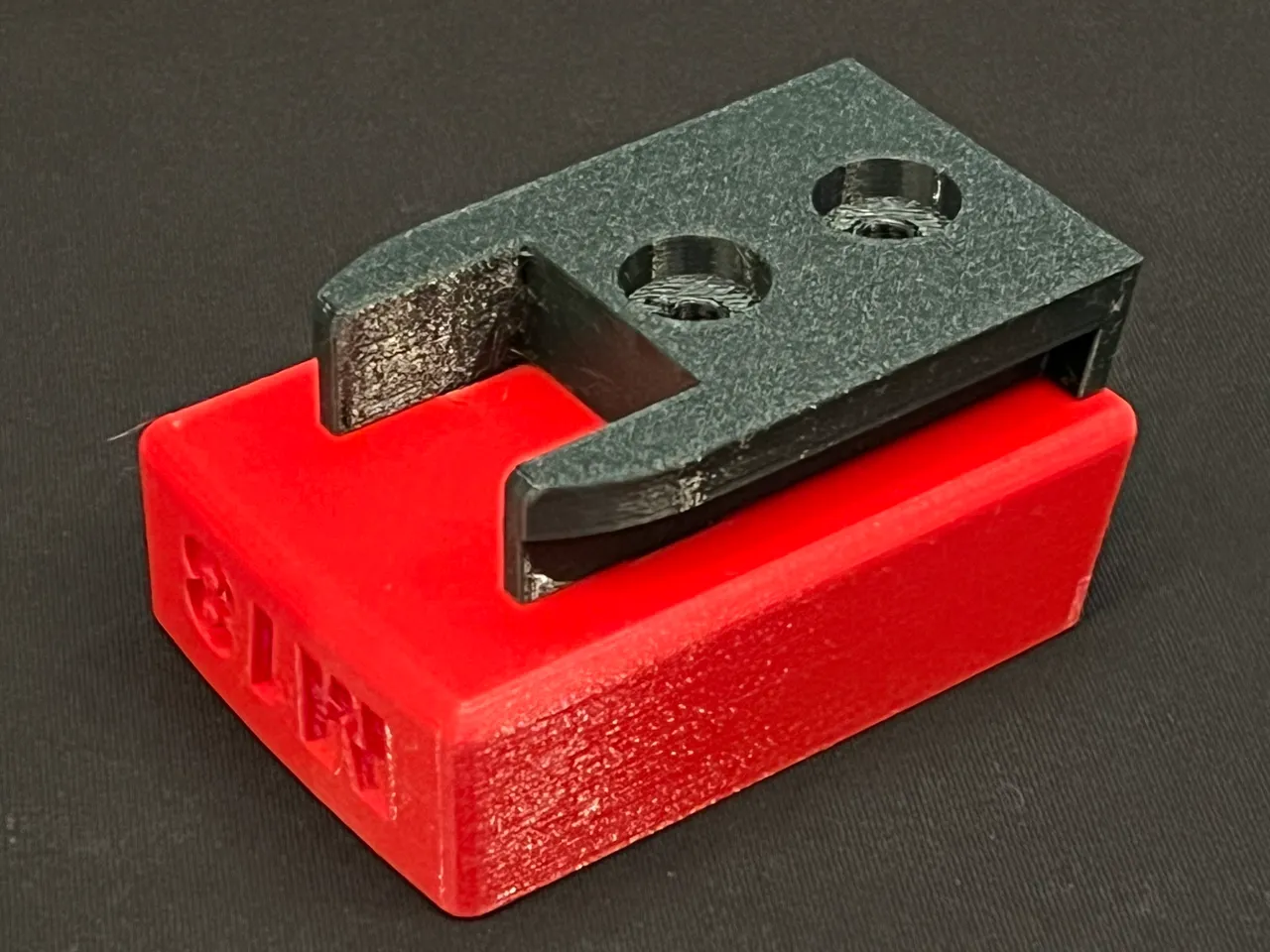 Milwaukee M18 tool mounts for workshop by aeberbach | Download free STL ...