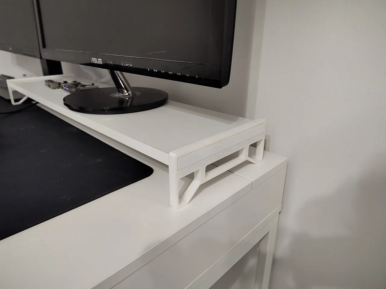 Stable Monitor Stand 20cm x 16mm by Div0 | Download free STL model ...