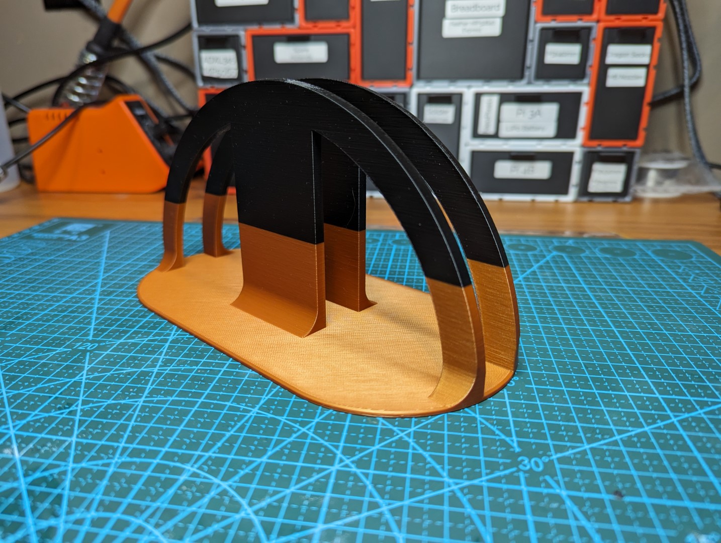 Parametric Vertical Laptop Stand by Gopher on the Road | Download free ...