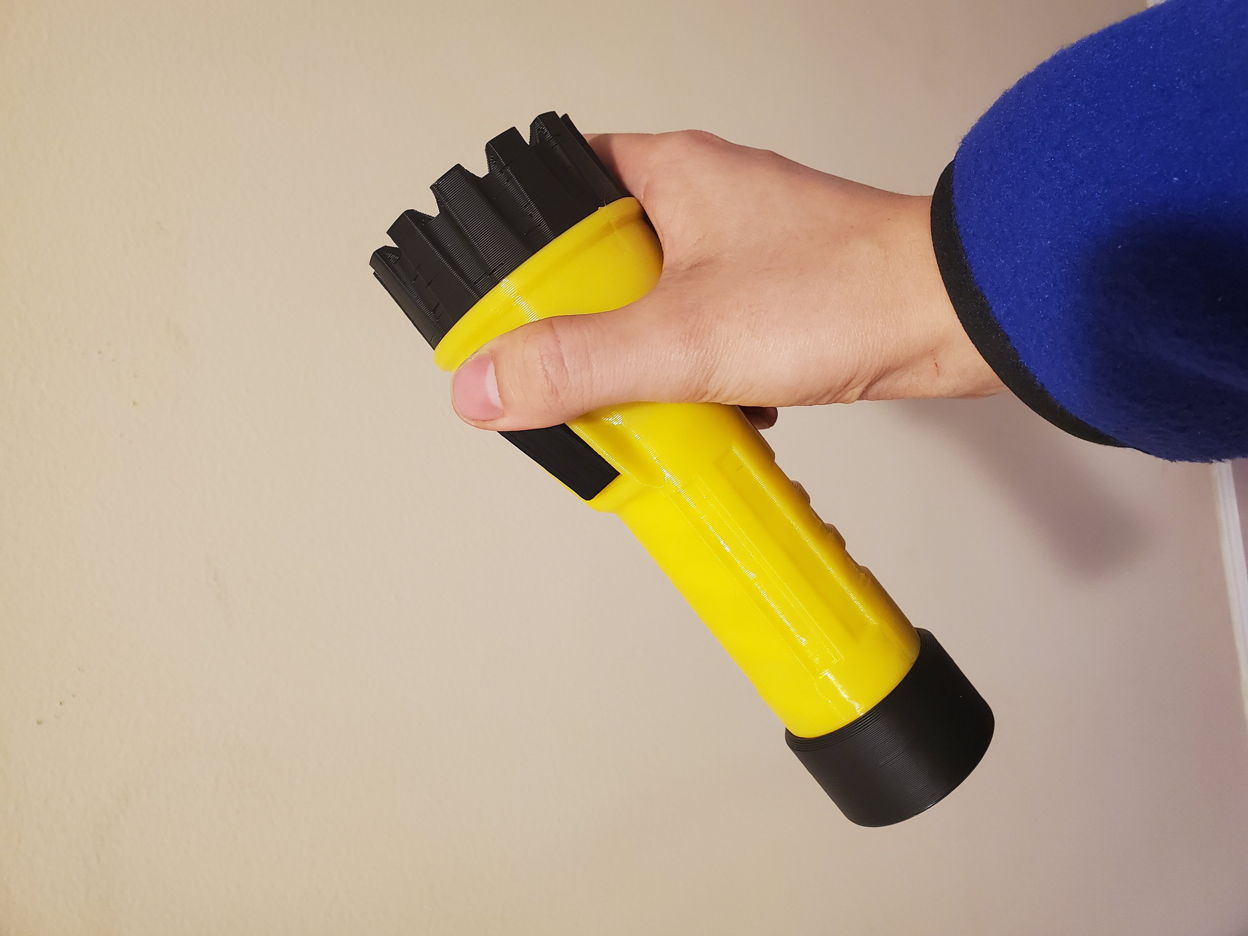 Lethal Company - Pro Flashlight Prop - 1:1 Scale Model von GDop26 ...