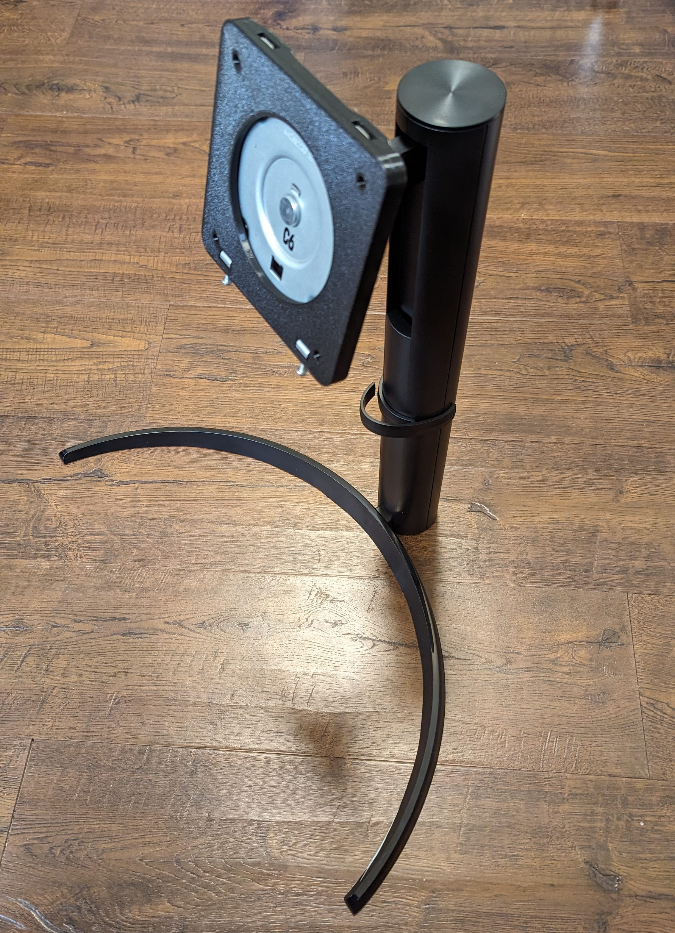 LG Monitor Stand VESA 100 Adapter by RubenFixit | Download free STL ...