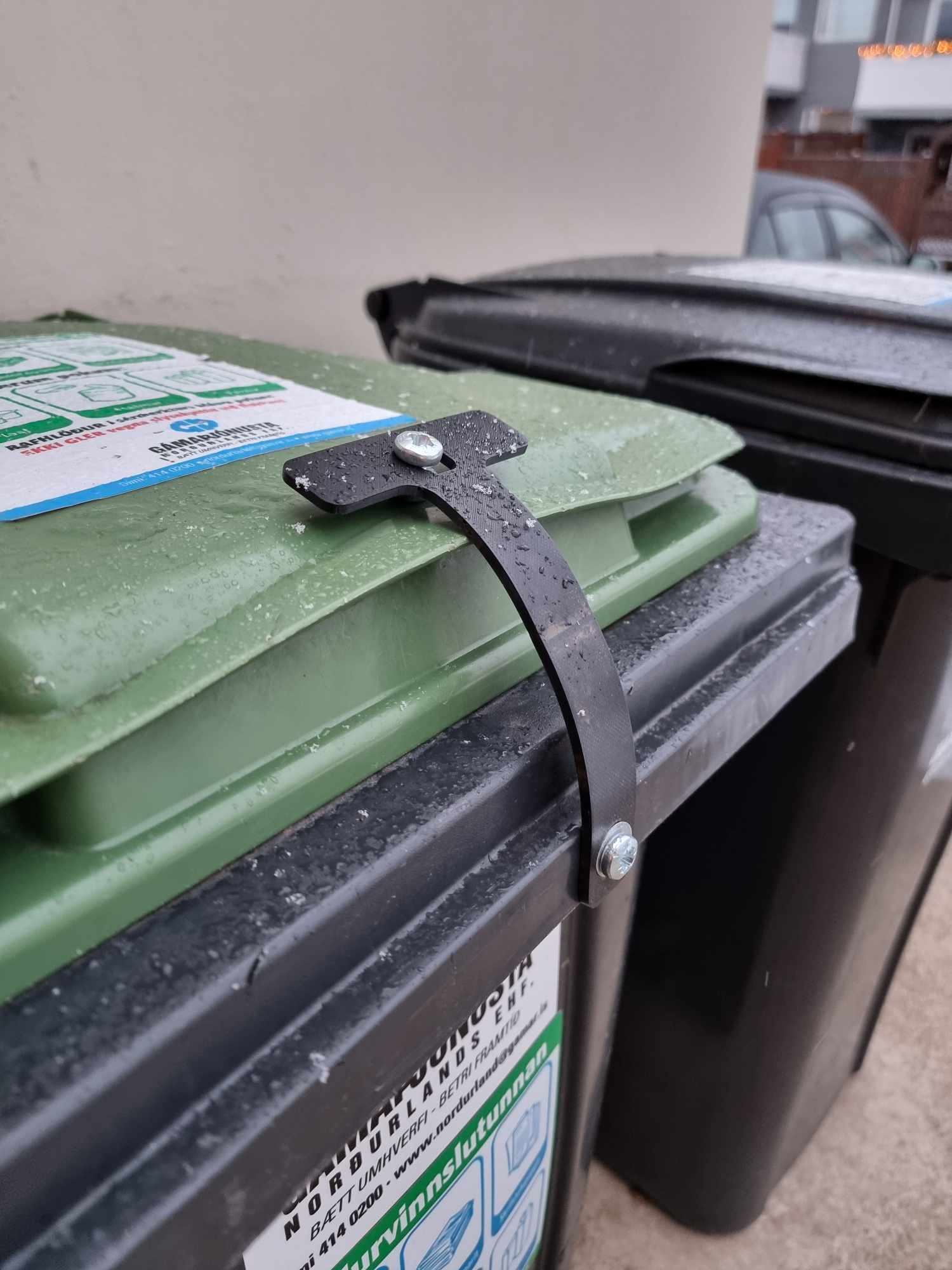 Wheelie Bin Lidlock strap (TPU) by Geimfari | Download free STL model ...