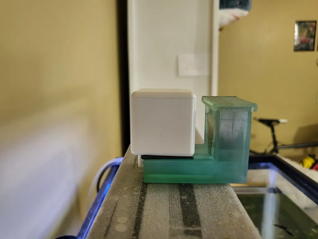 Automatic Fish Feeder by PuTaTuo | Download free STL model | Printables.com
