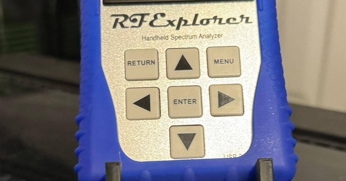 RF Explorer Stand for 6G Combo Older Model par Christopher ...