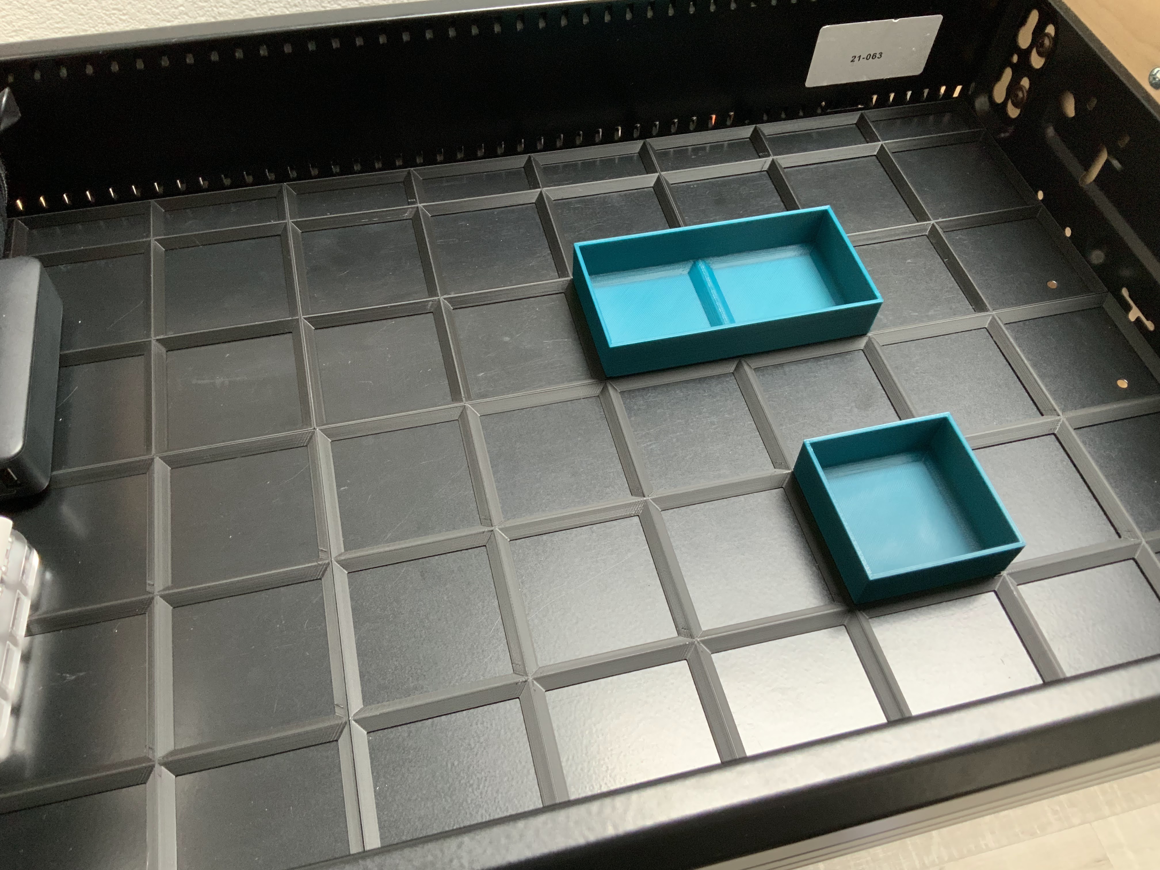 Generic Stackable Assortment Boxes (Parametric) por 3DOverEngineering ...