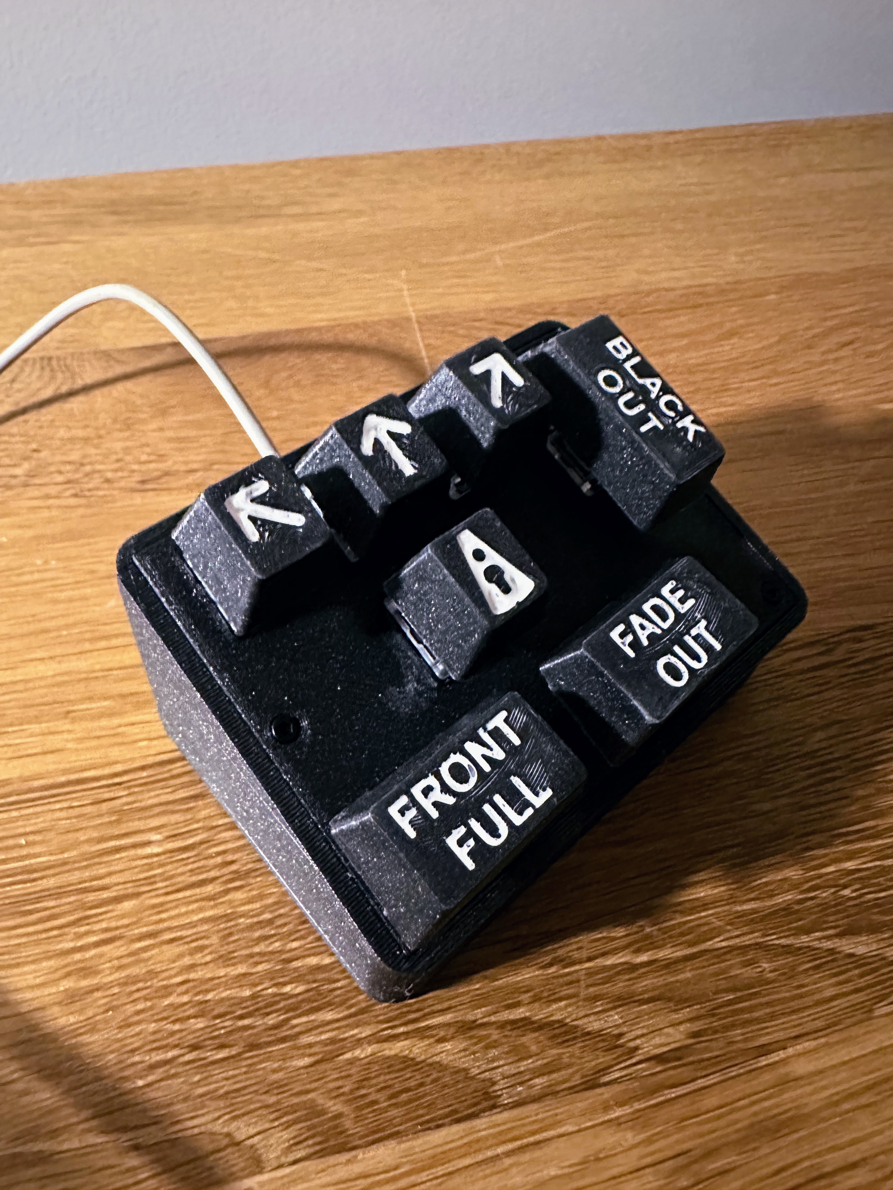 QLC+ keypad by sqroot | Download free STL model | Printables.com