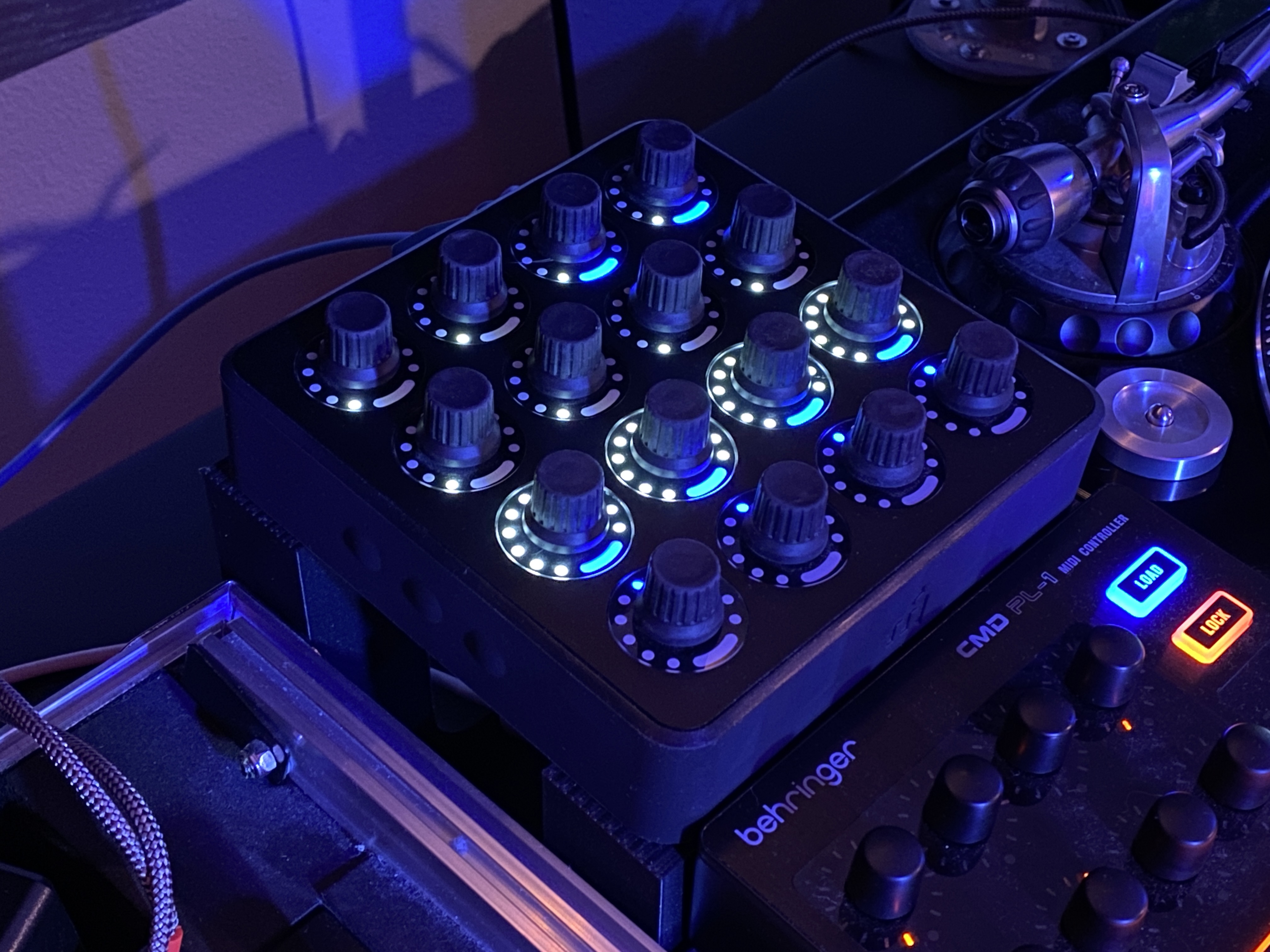 Midi Fighter Twister Stand by Traincrossin | Download free STL model ...