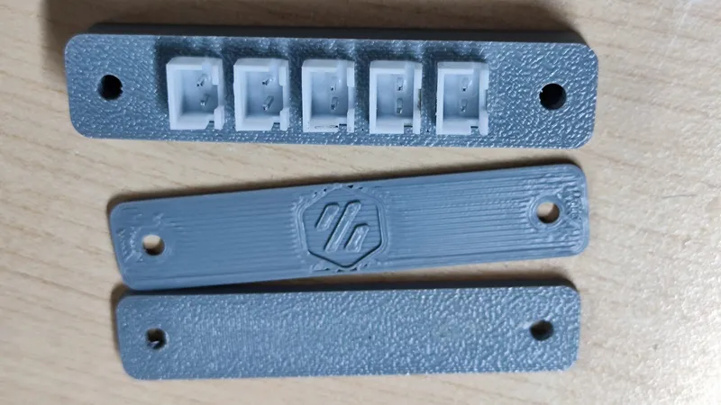 JST-XH 2-pin 5-way splitter by vaxxi | Download free STL model ...