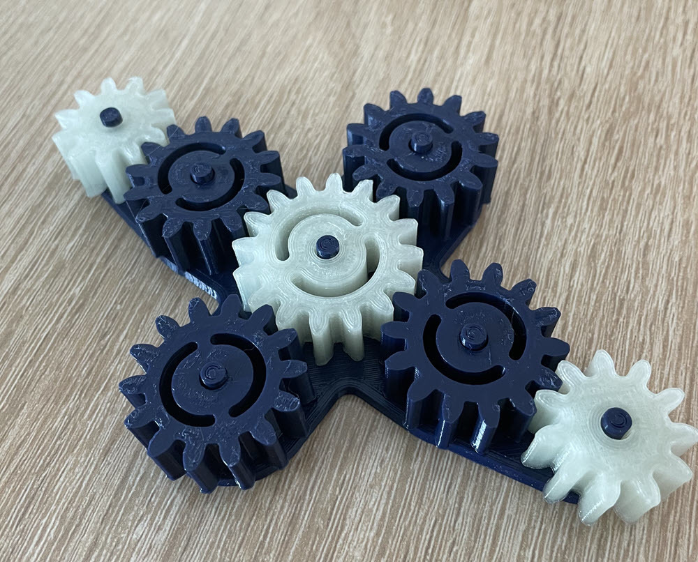Moving Gears by TechGuyChad | Download free STL model | Printables.com