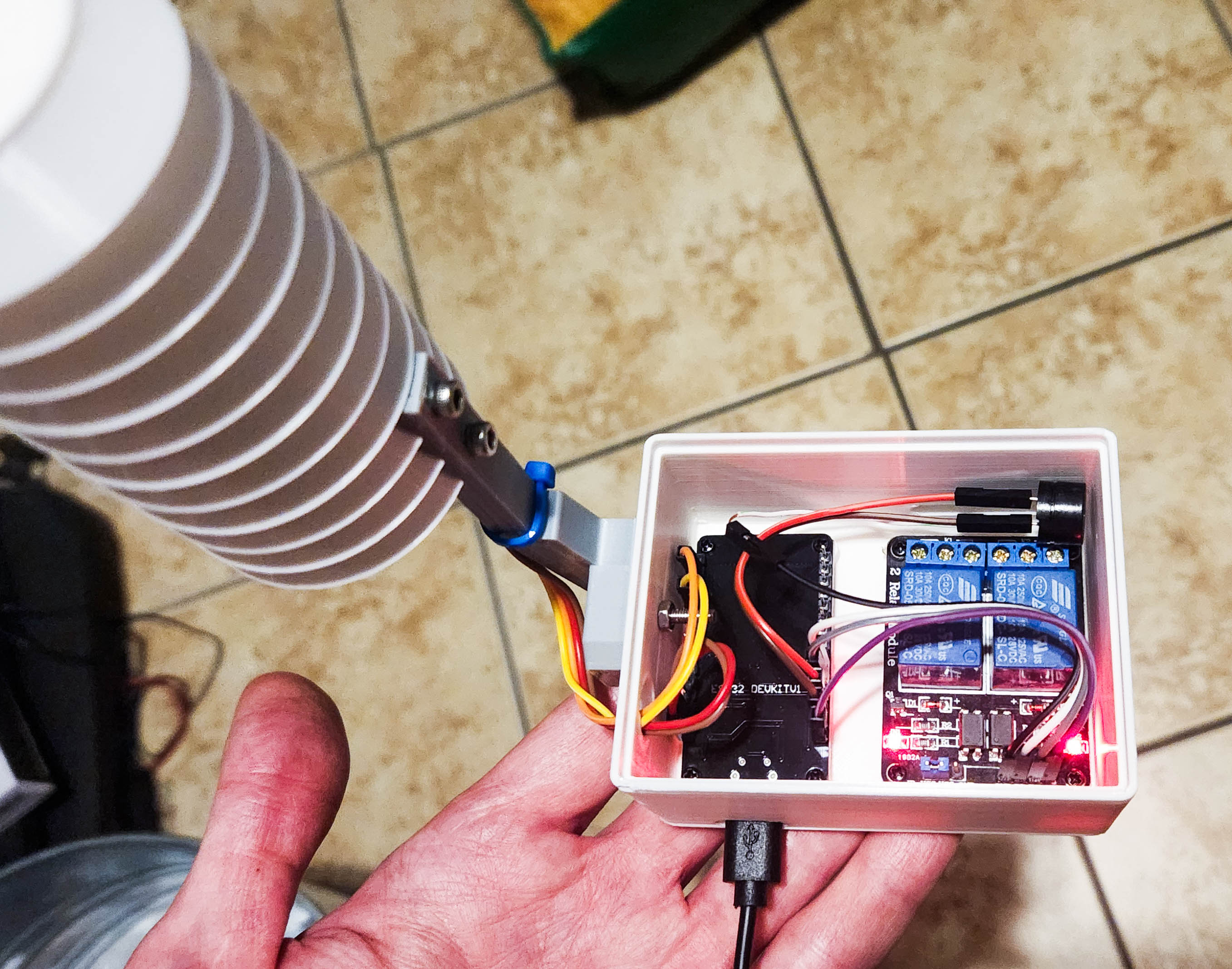 project boxes for ESP32 by Miaoucat | Download free STL model ...