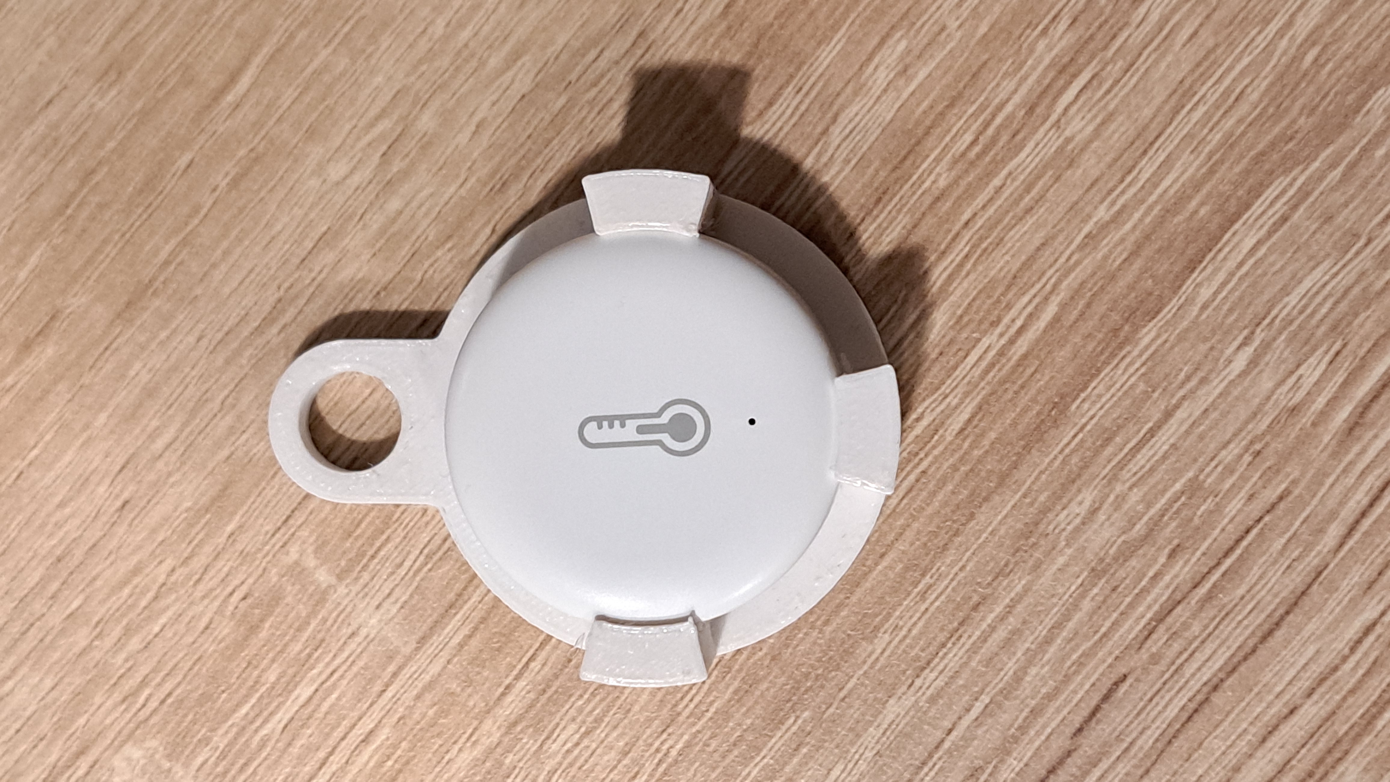 Simple temperature sensor hanger by mullerpetr | Download free STL ...