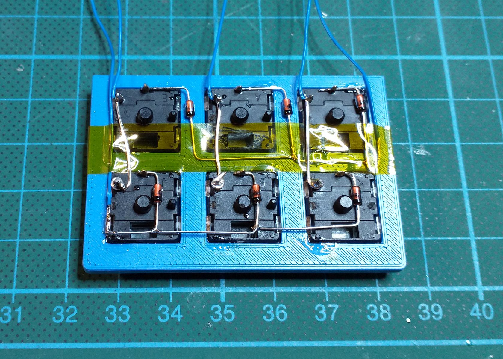 Slim 6 Key Macro Keypad by JGW | Download free STL model | Printables.com