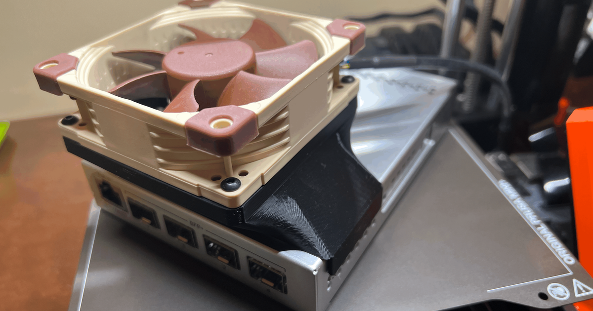 MikroTik CRS305 80mm fan mount von Sebastian | Kostenloses STL-Modell ...