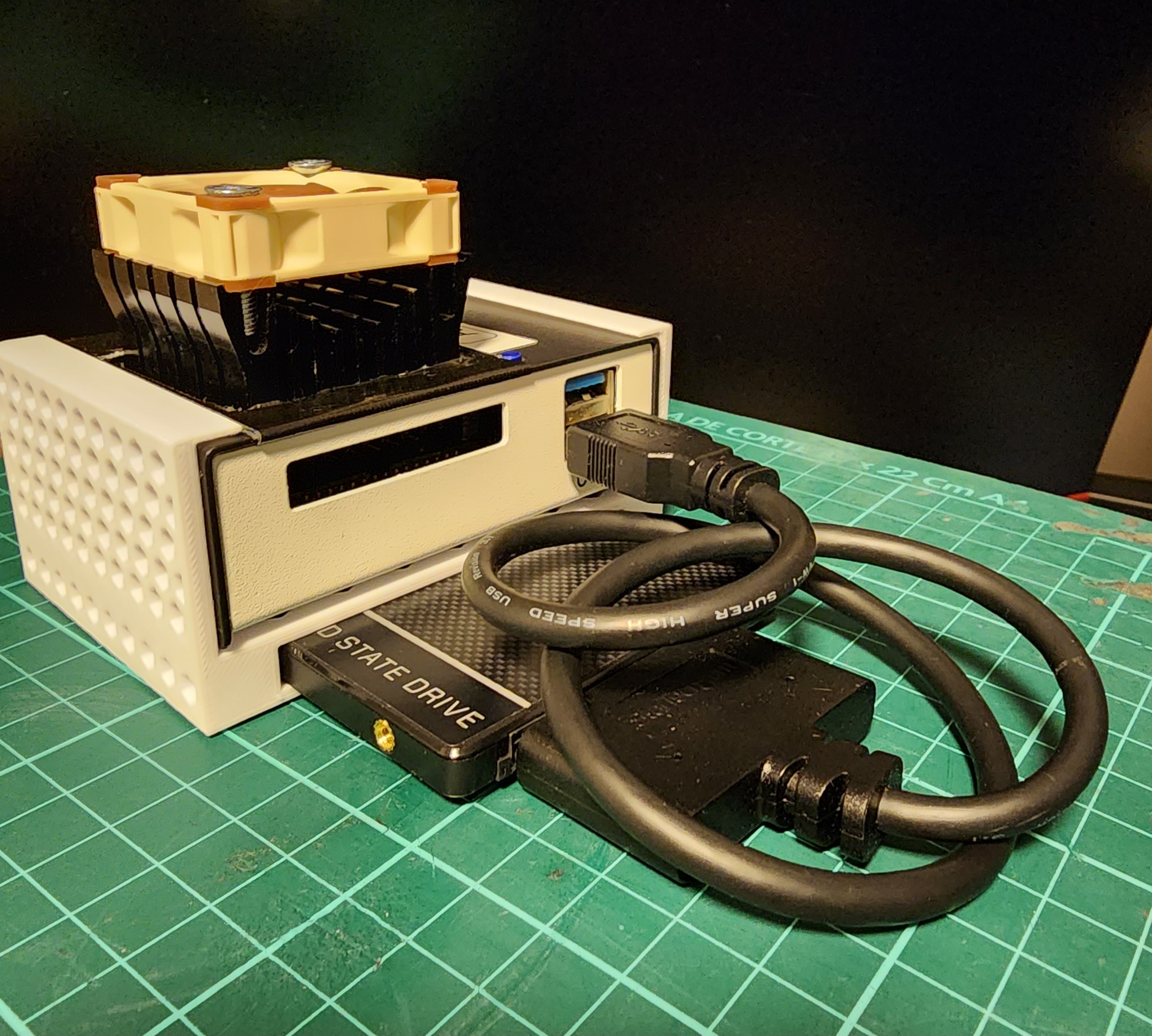 Odroid xu4 and SSD rack by Luis GG | Download free STL model ...