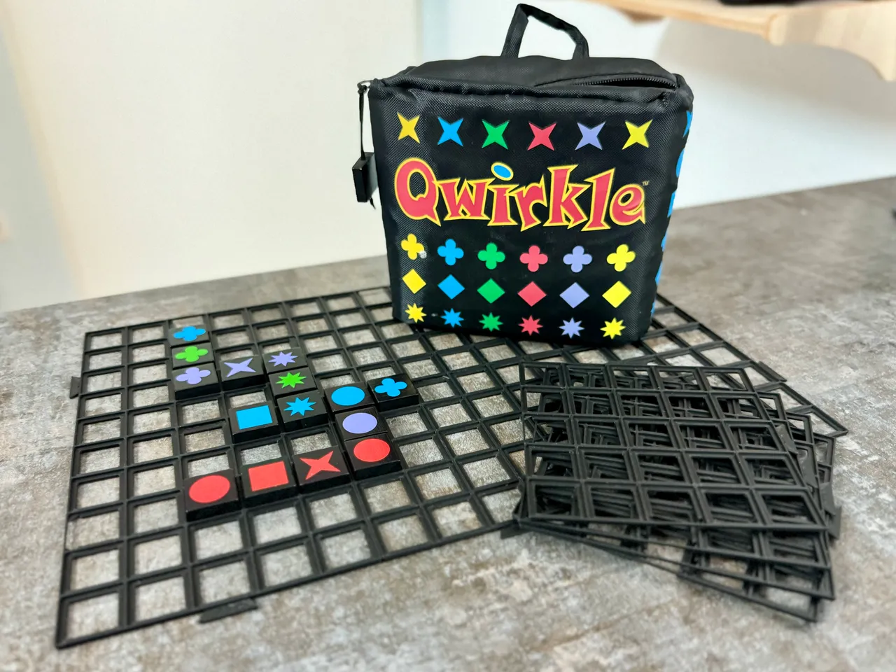 Qwirkle Travel tiles grid by TheBlackfish | Download free STL model ...