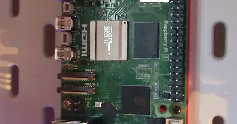 Raspberry Pi 3/4/5 mounting plate with hooks for Ikea Skådis Pegboard by vindolin | Download ...