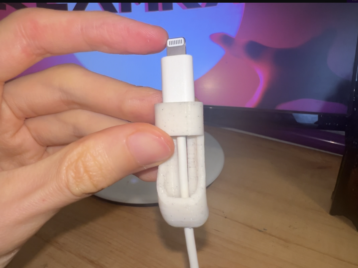 Protection pour cable de rechargement d'Iphone by Reamkase | Download ...