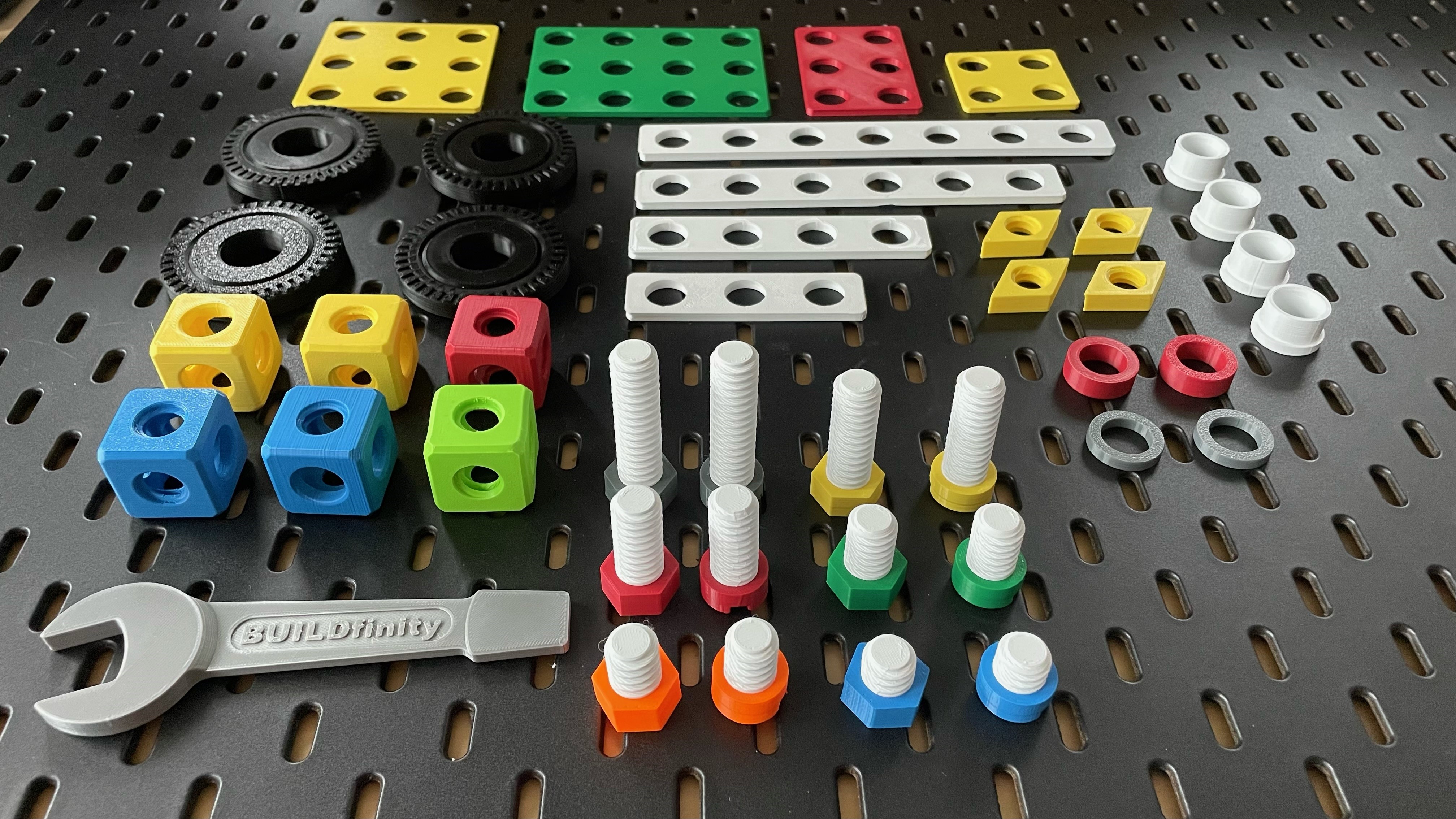 BUILDfinity construction play for kids // Konstruktions-Spiel für ...