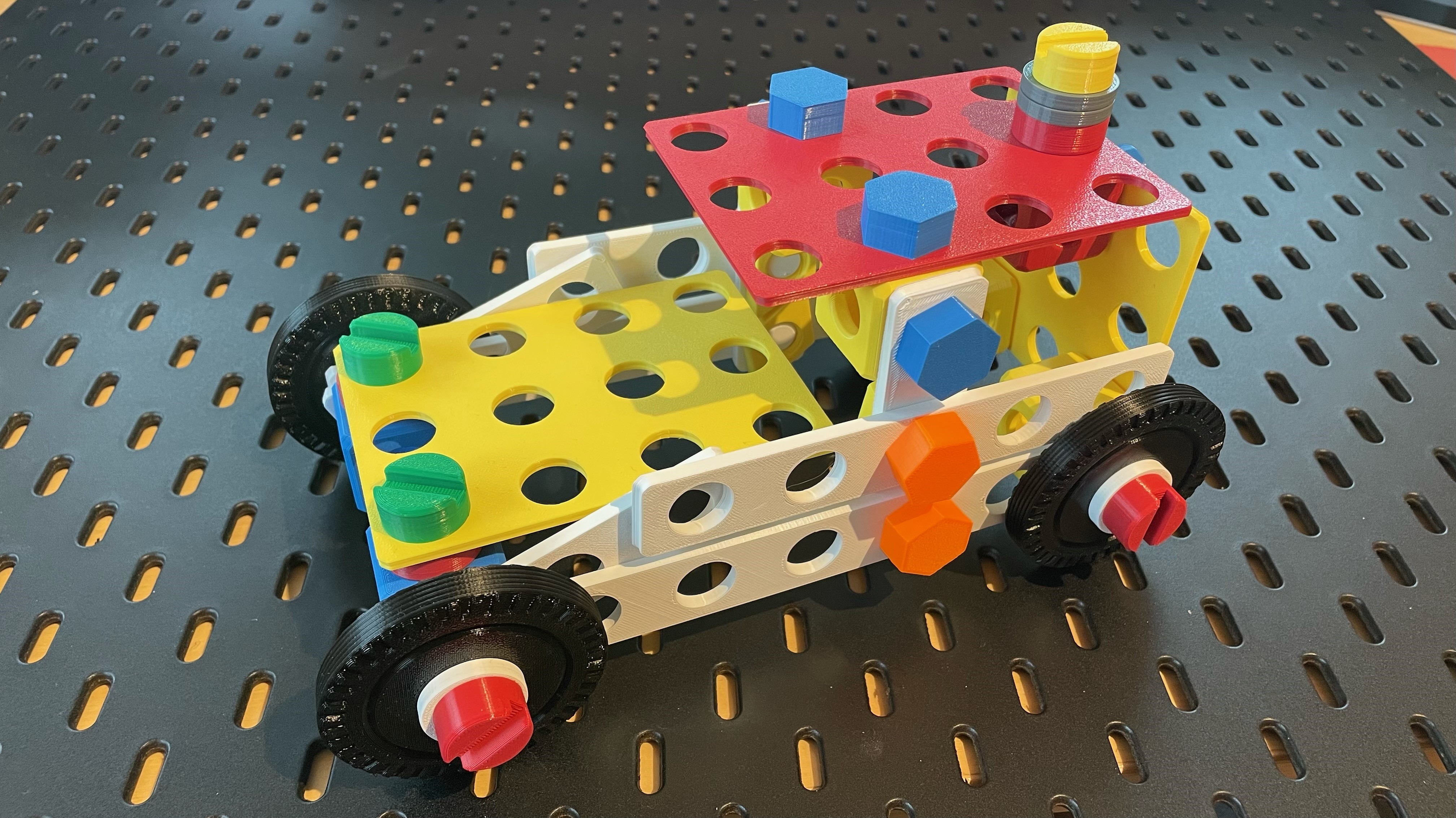 BUILDfinity construction play for kids // Konstruktions-Spiel für ...