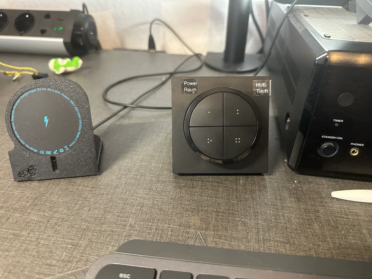 Hue Tap Dial Desk Stand by sixpack | Download free STL model ...