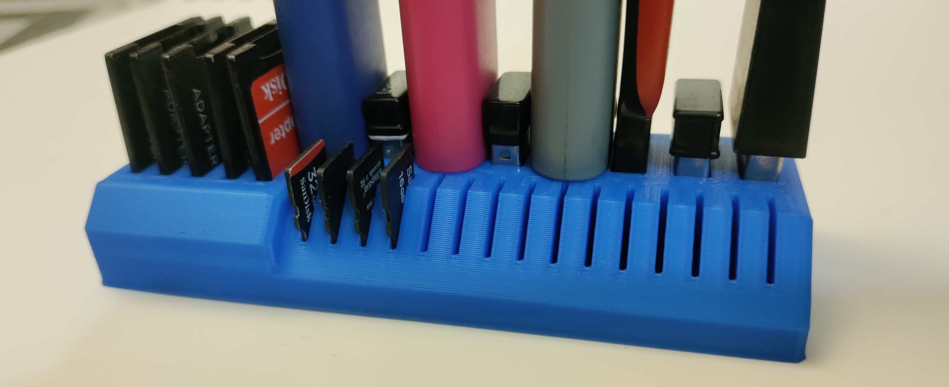 SD, Micro SD, USB Holder by TwistedResitor | Download free STL model ...
