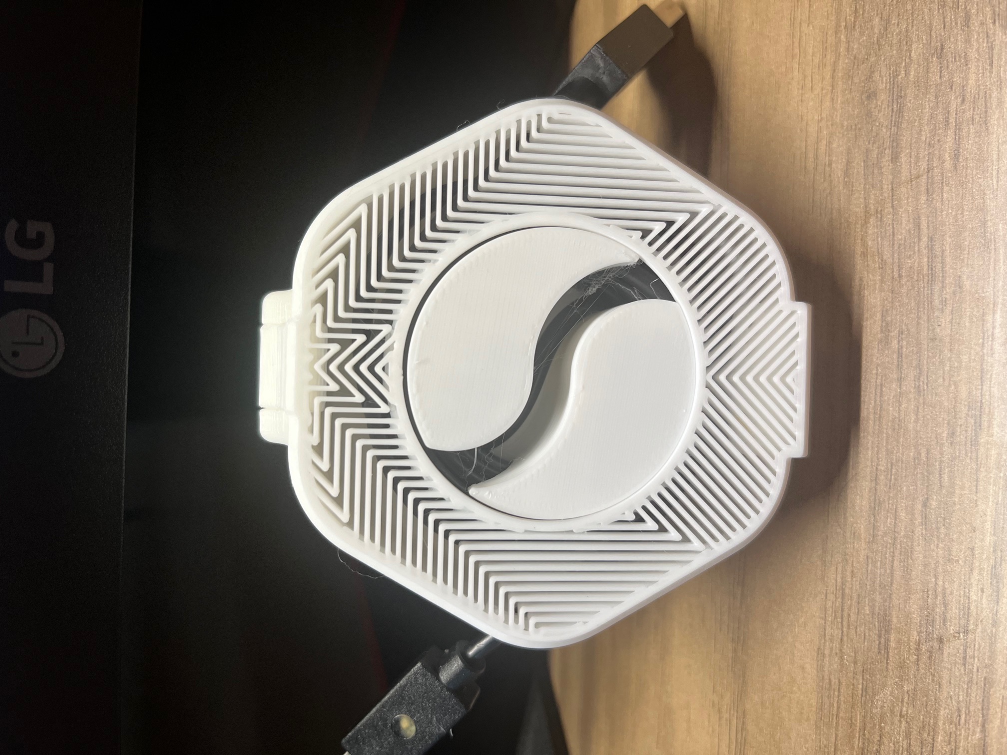 See-Through Cable Winder by G | Download free STL model | Printables.com
