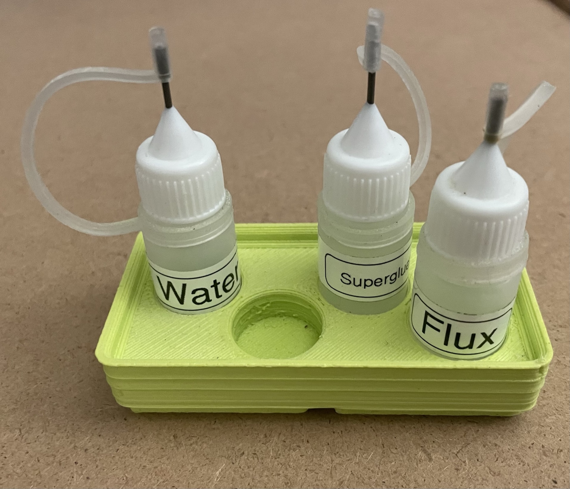 Gridfinity holder for 5ml needle tip bottles by Kamil Domański ...