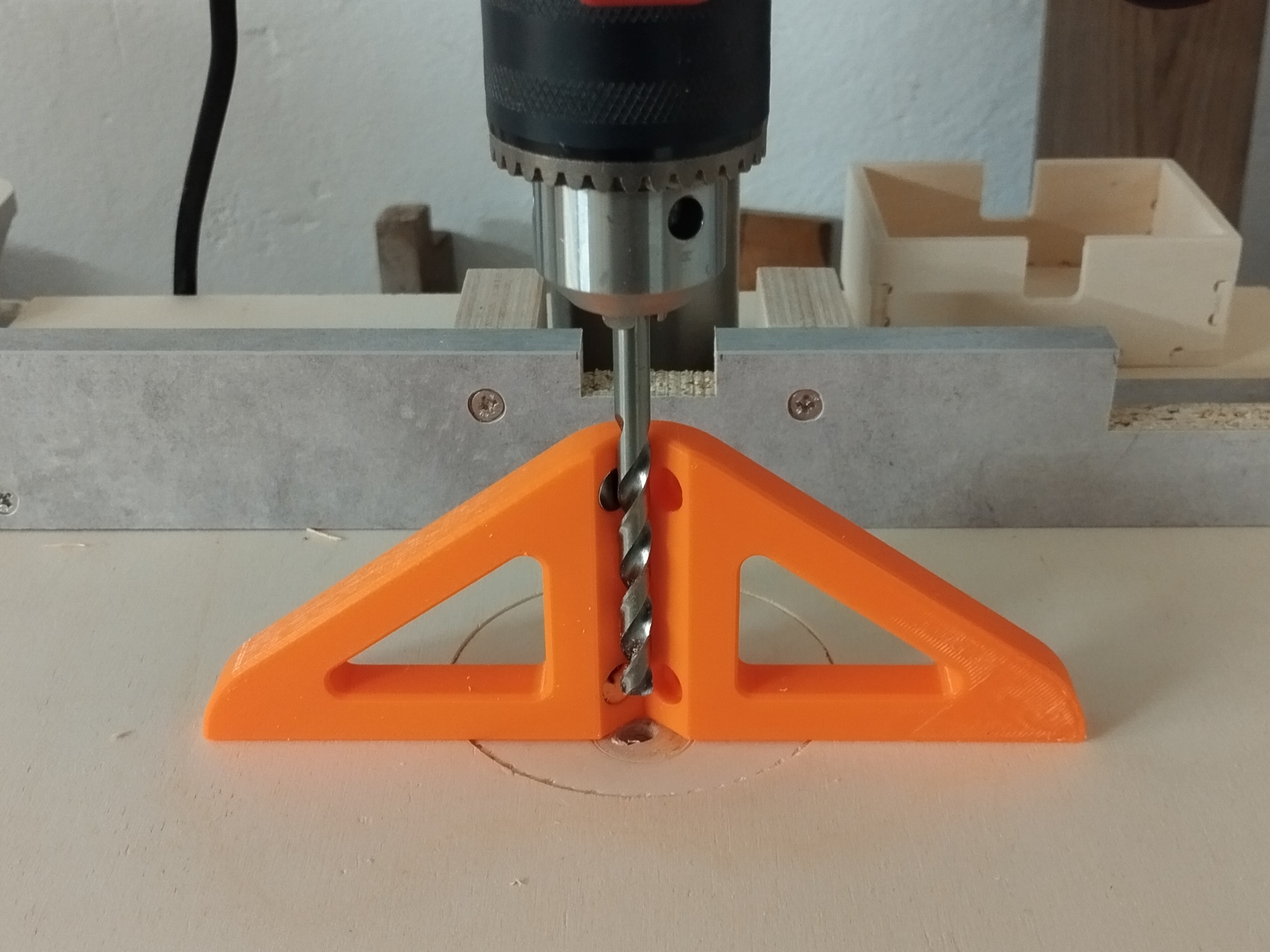 Drill press table leveler par György Balássy | Téléchargez gratuitement ...