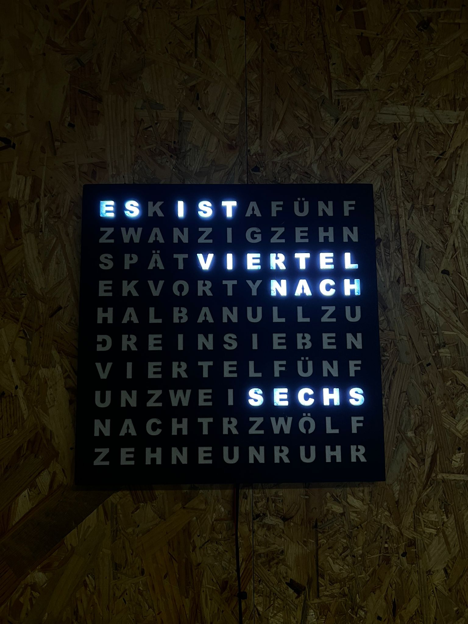 Wortuhr | Wordclock with big Letters | Bambu Lab by VAROE | Download free STL model | Printables.com