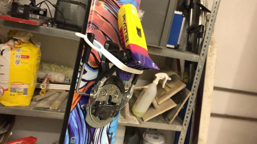 TPU stretcher for ski brakes by flow | Download free STL model ...